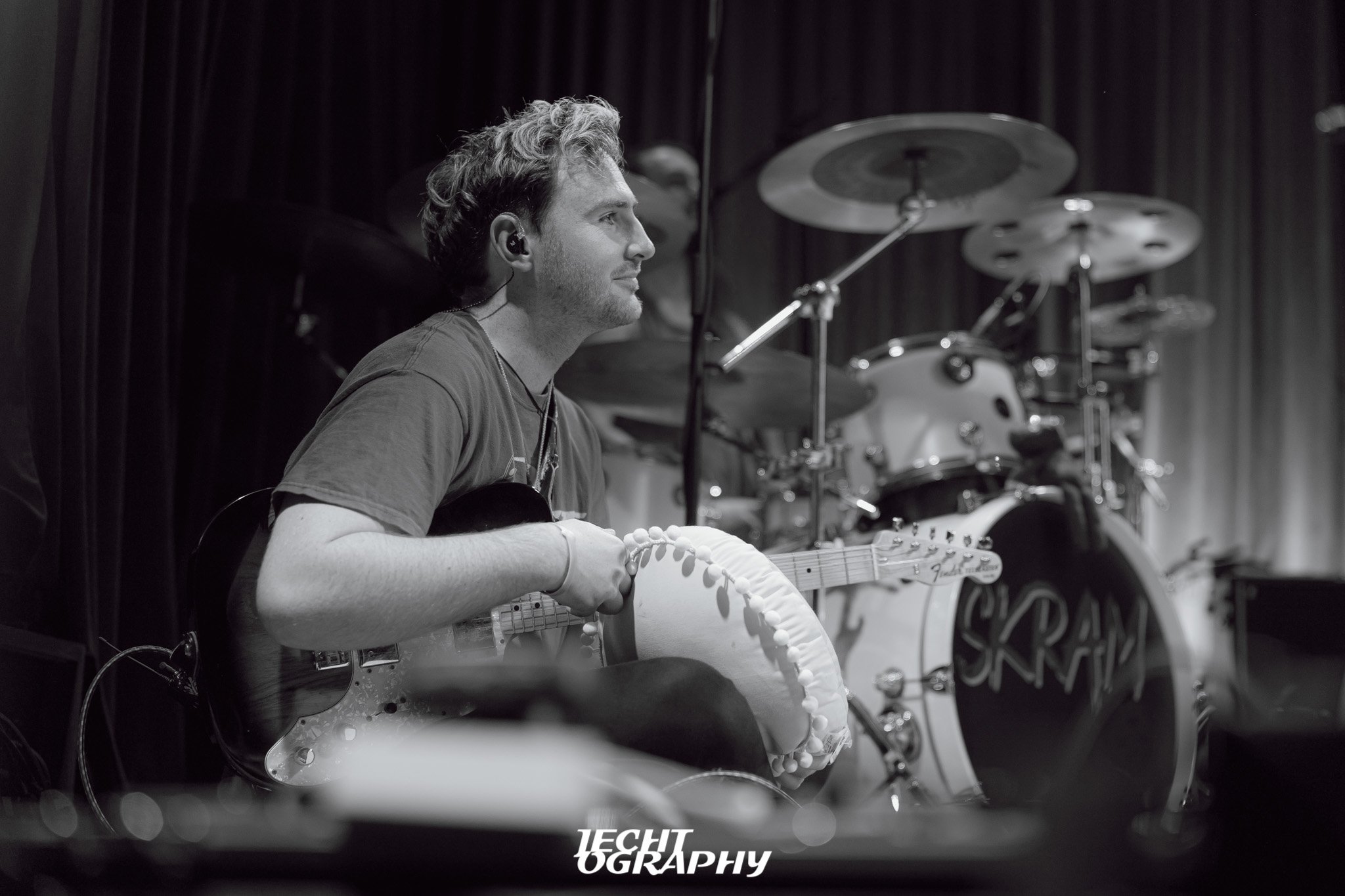 SKRAM plays Big Fan - Skram Strawberry Dream Tour — Jechtography