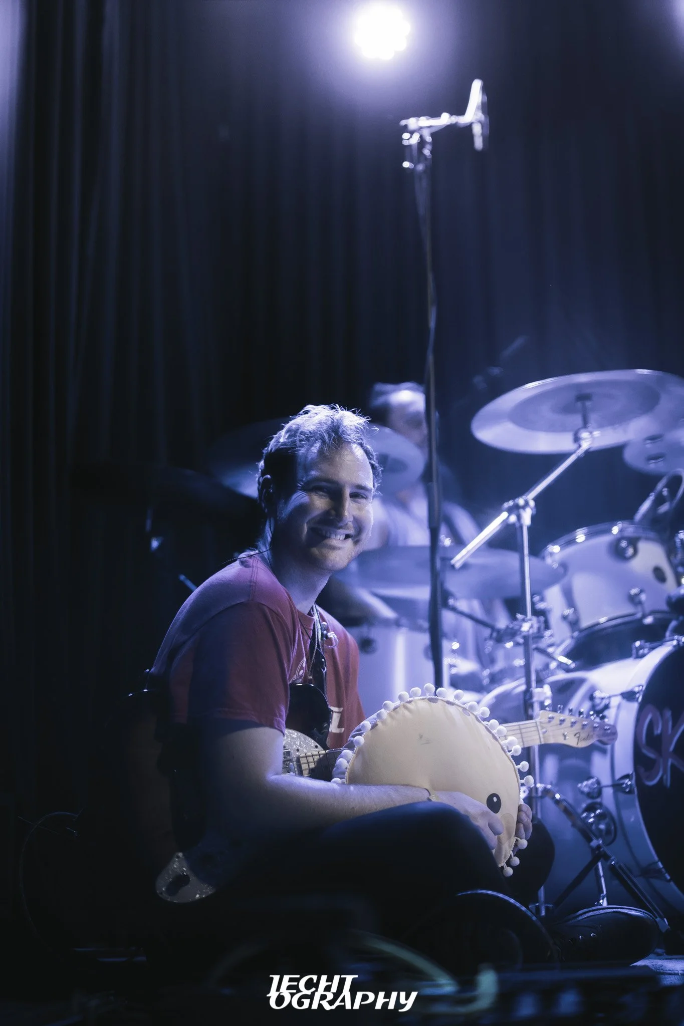 SKRAM plays Big Fan - Skram Strawberry Dream Tour — Jechtography