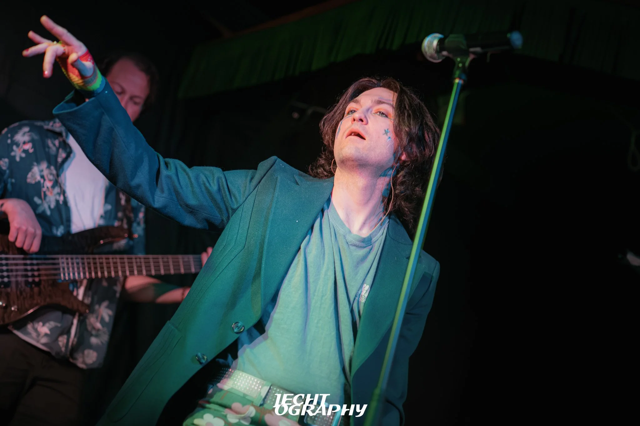 SKRAM plays Turoa Lodge - SKRAM Strawberry Dream Tour — Jechtography