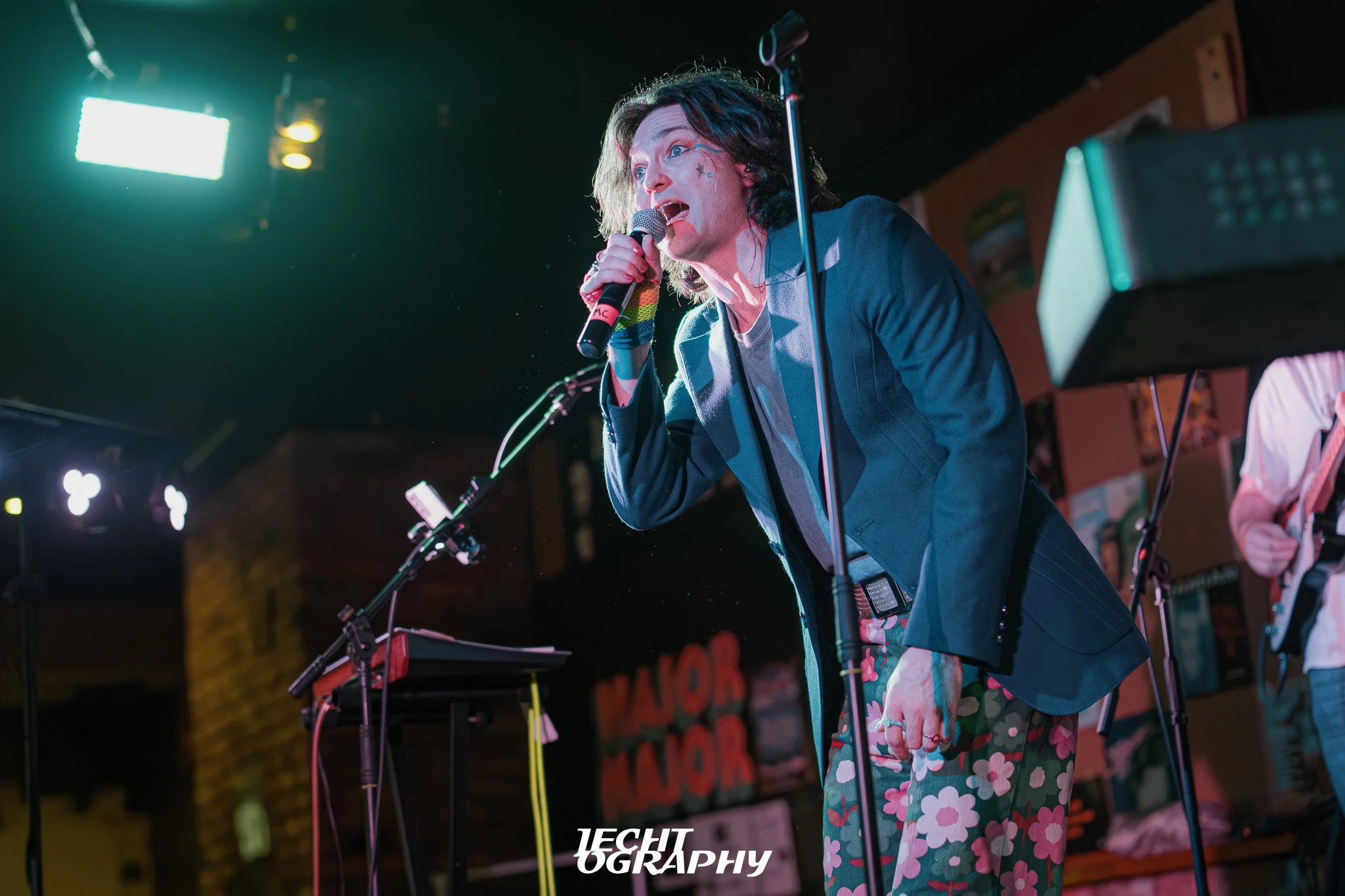 SKRAM plays Turoa Lodge - SKRAM Strawberry Dream Tour — Jechtography