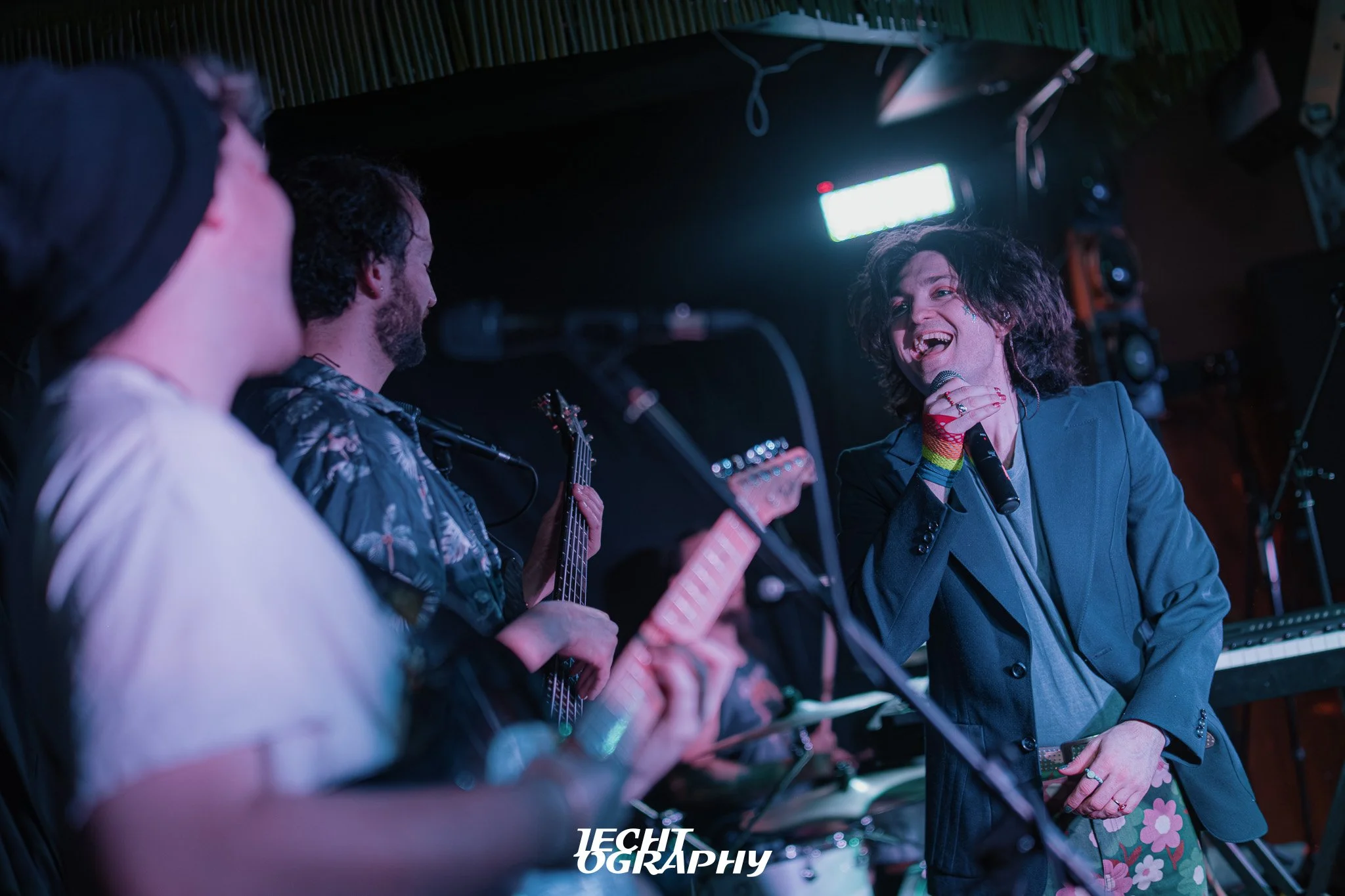 SKRAM plays Turoa Lodge - SKRAM Strawberry Dream Tour — Jechtography