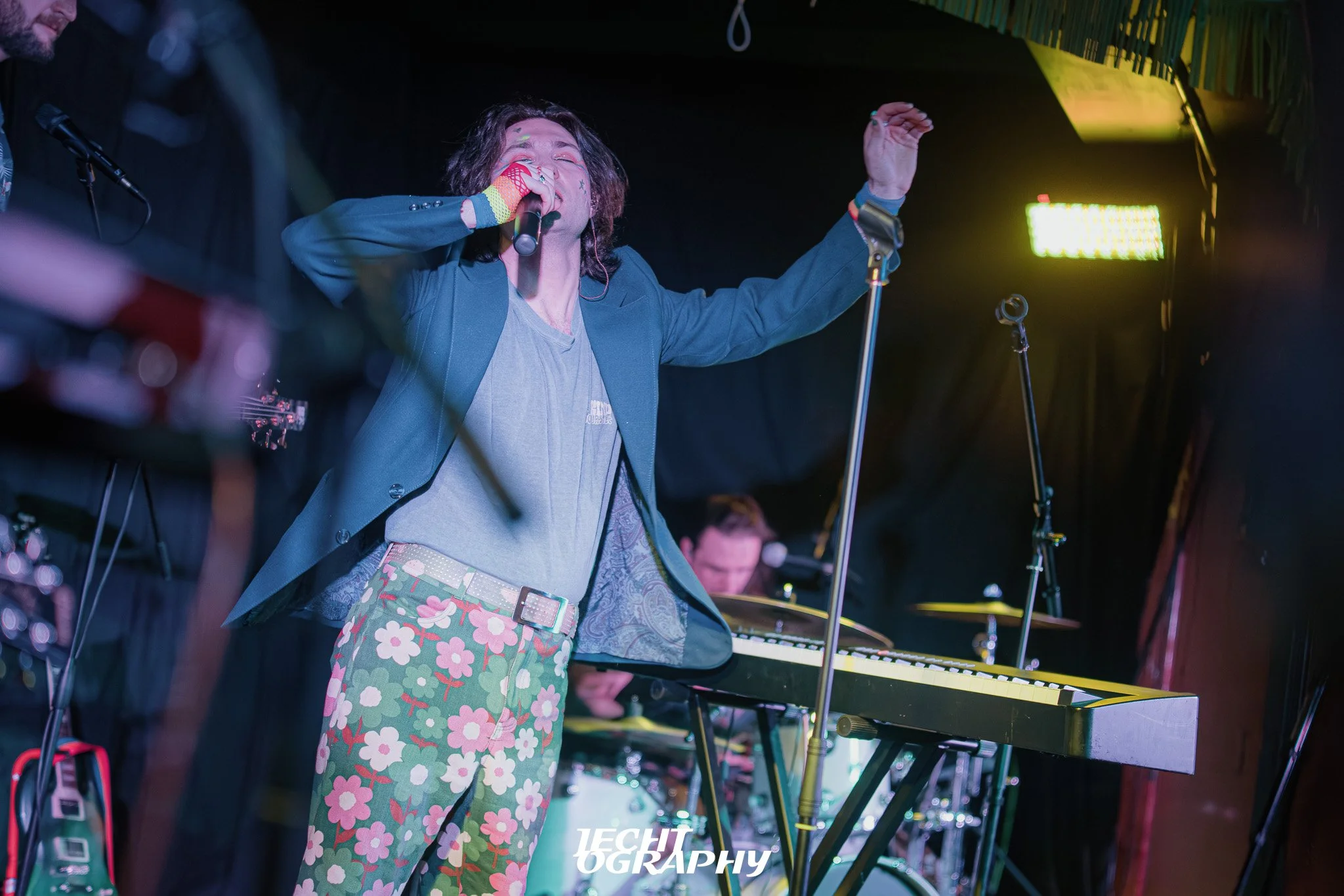 SKRAM plays Turoa Lodge - SKRAM Strawberry Dream Tour — Jechtography