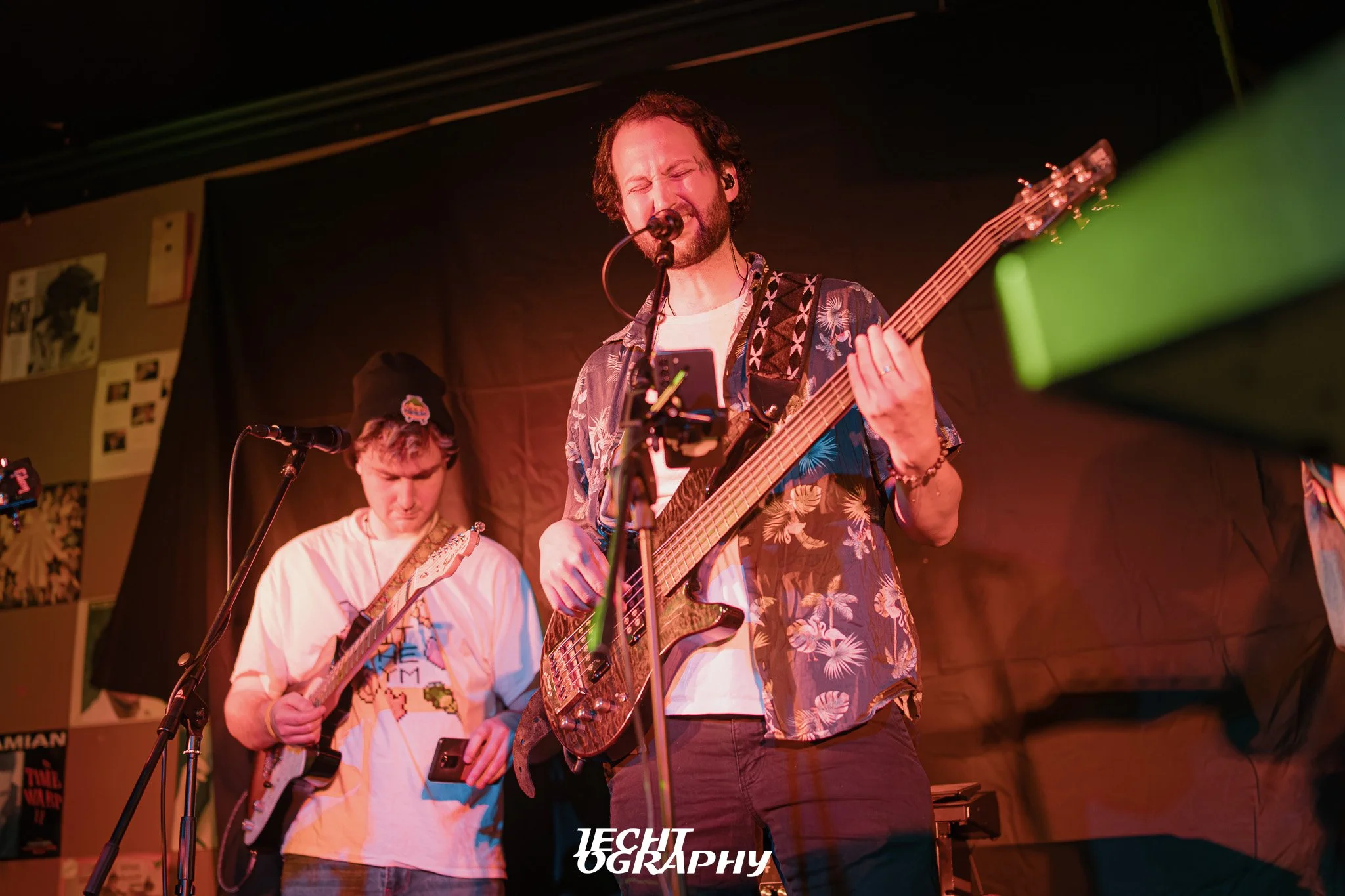 SKRAM plays Turoa Lodge - SKRAM Strawberry Dream Tour — Jechtography