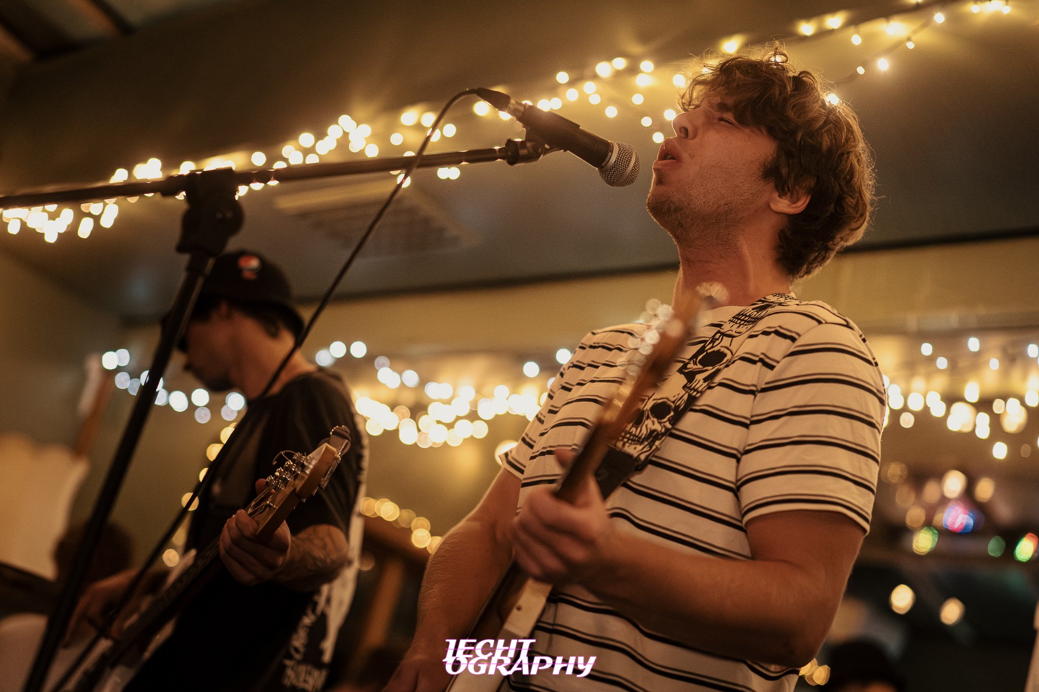 Slow Burn plays The Welsh Dragon - Voodoo Bloo and Slow Burn — Jechtography