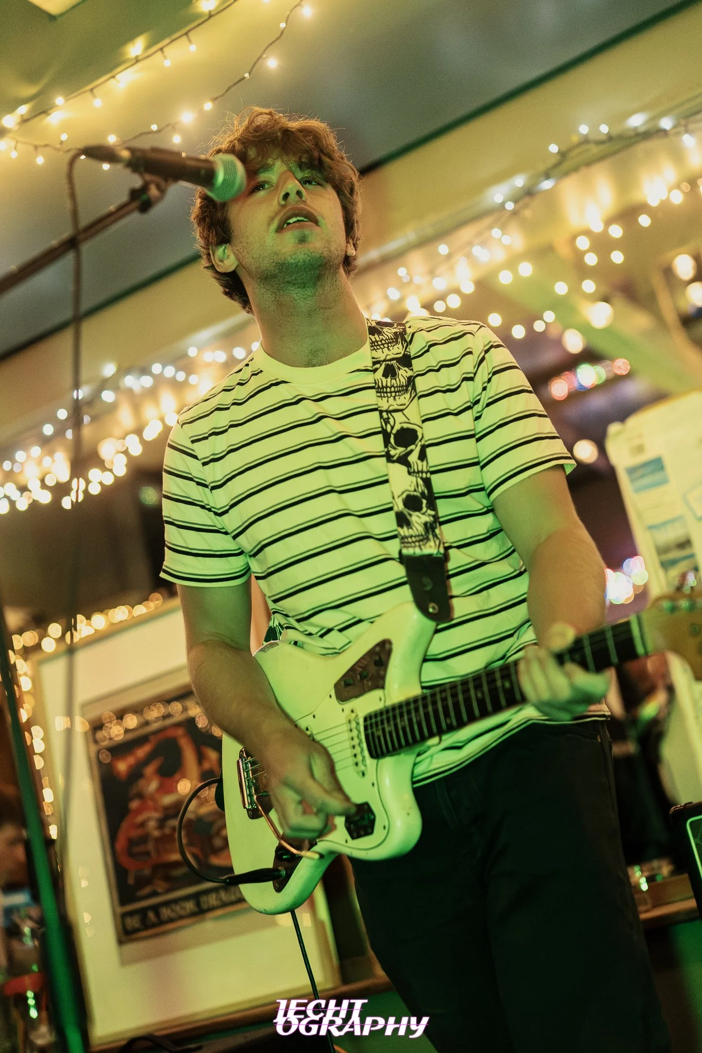 Slow Burn plays The Welsh Dragon - Voodoo Bloo and Slow Burn — Jechtography