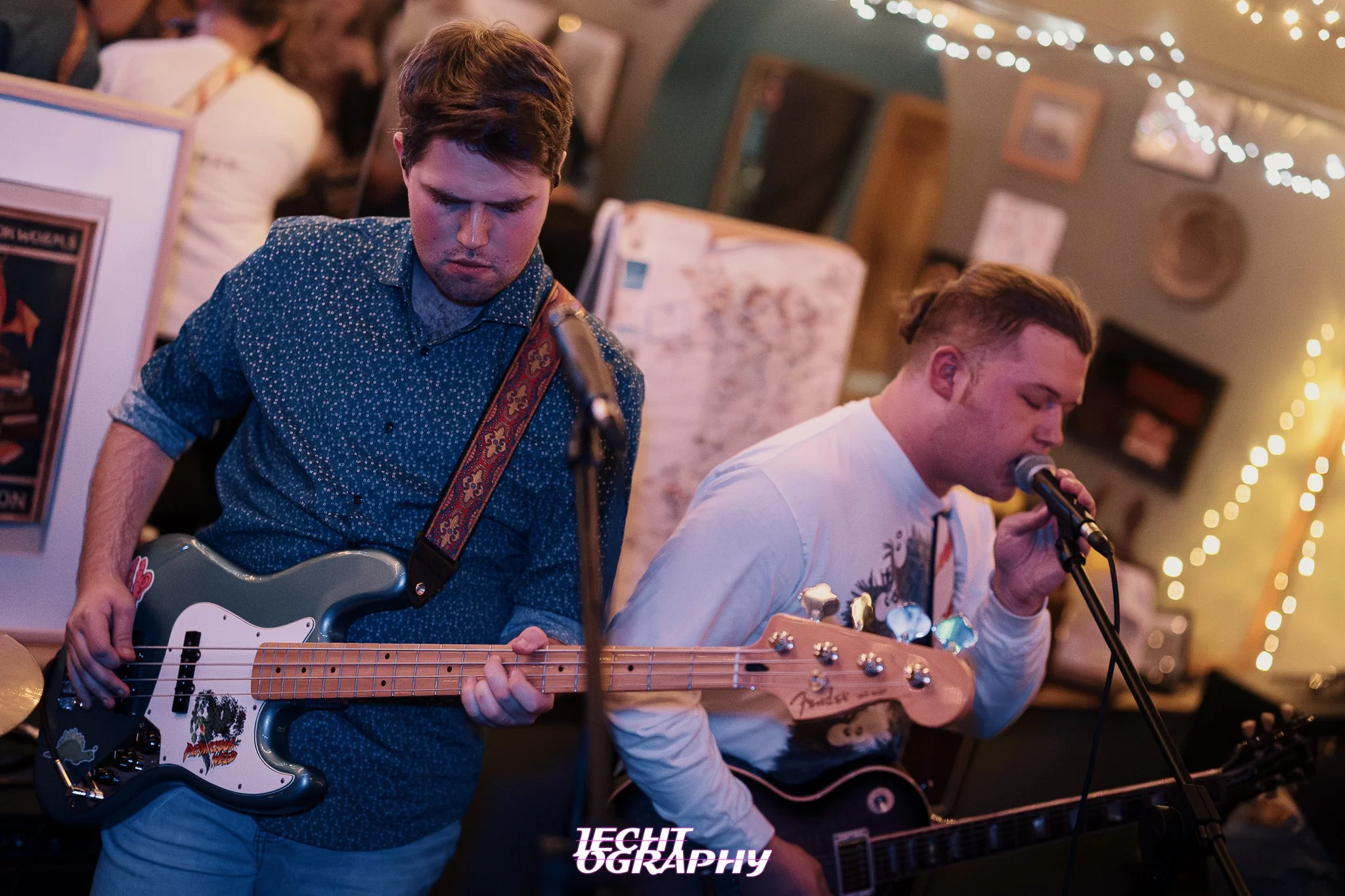 Voodoo Bloo plays The Welsh Dragon - Voodoo Bloo and Slow Burn ...