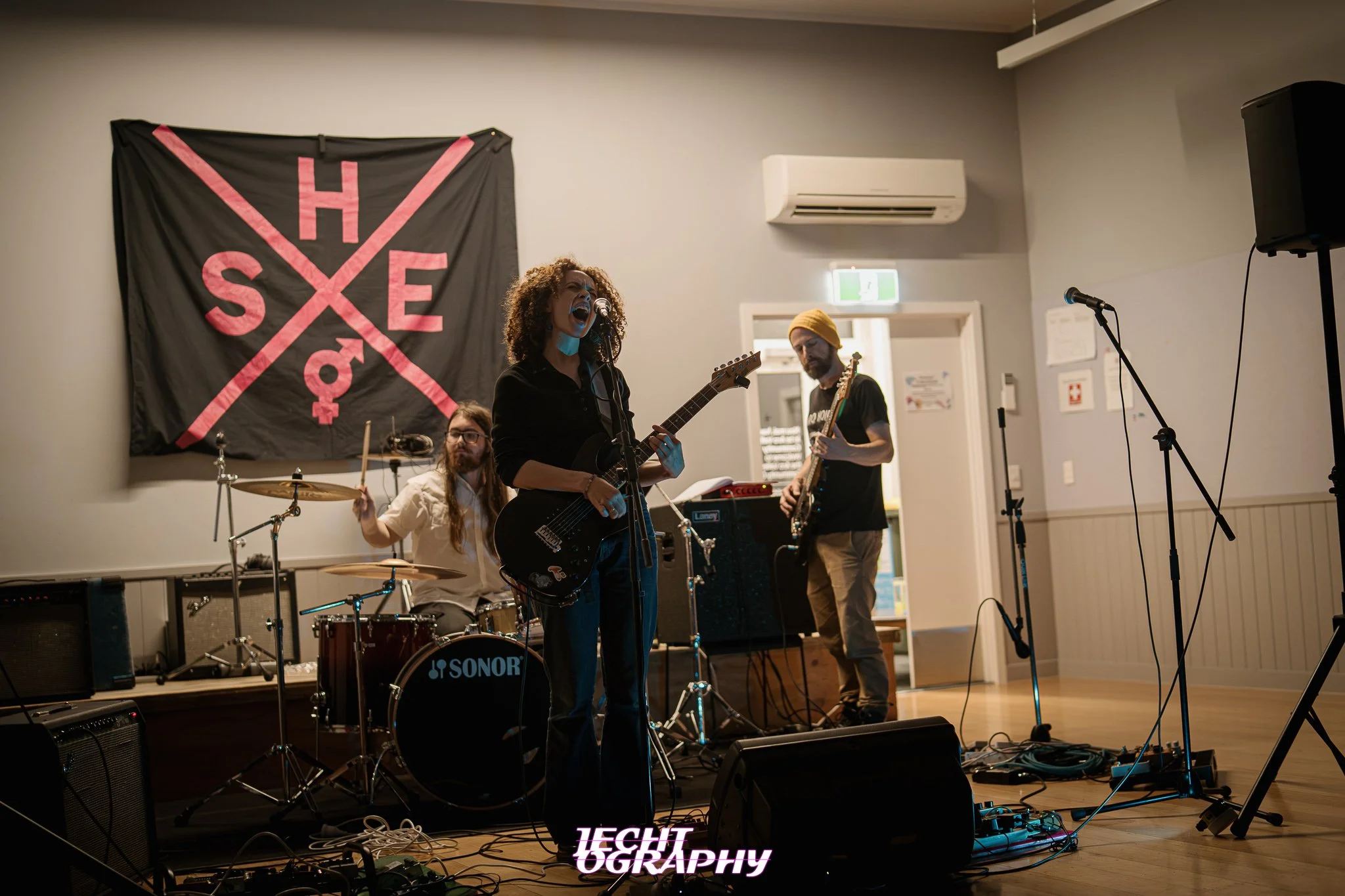 Nektyr plays Aro Valley - Tangled Up In You Tour — Jechtography