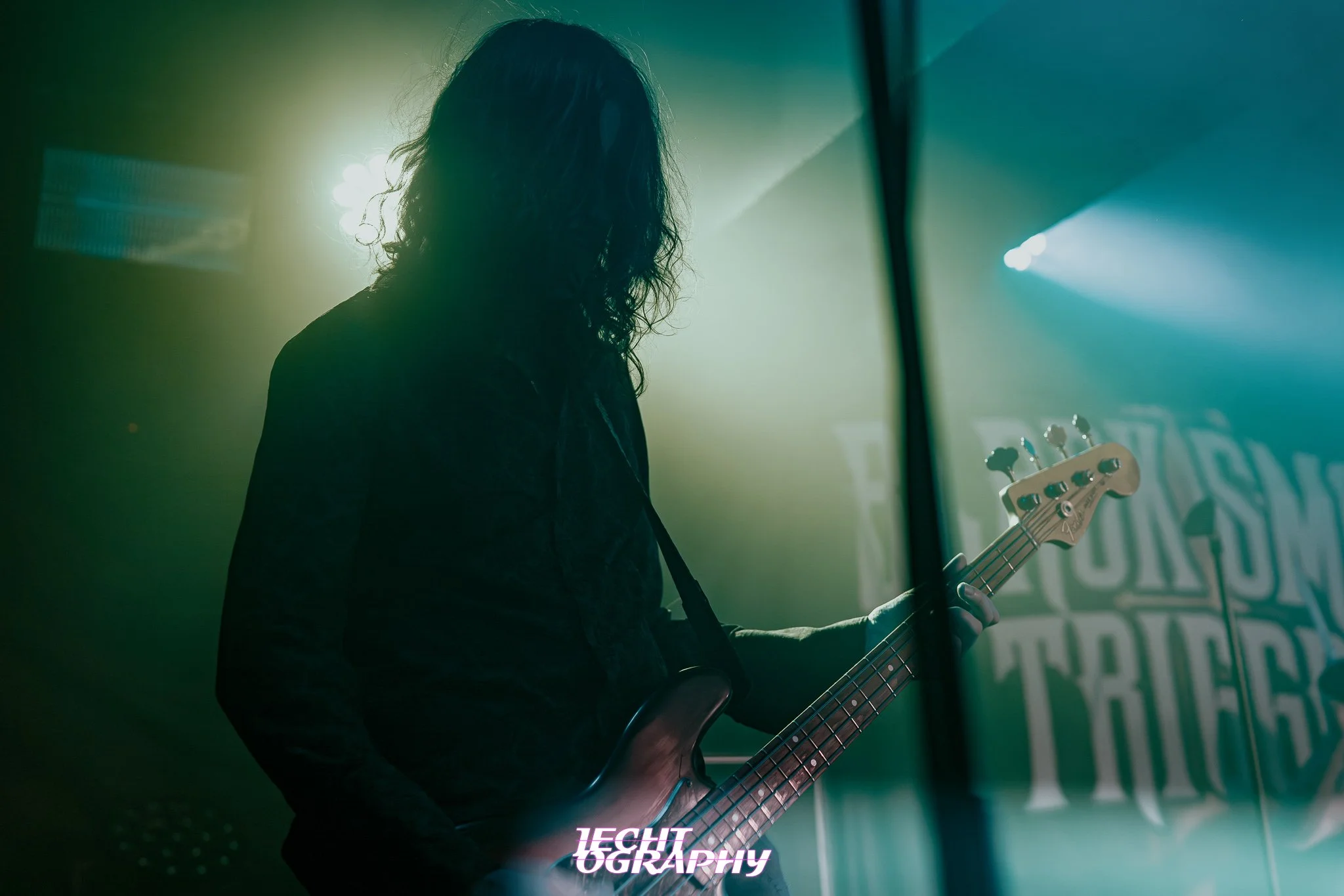 Black Smoke Trigger plays Meow - Black Smoke Trigger with Curlys Jewels ...