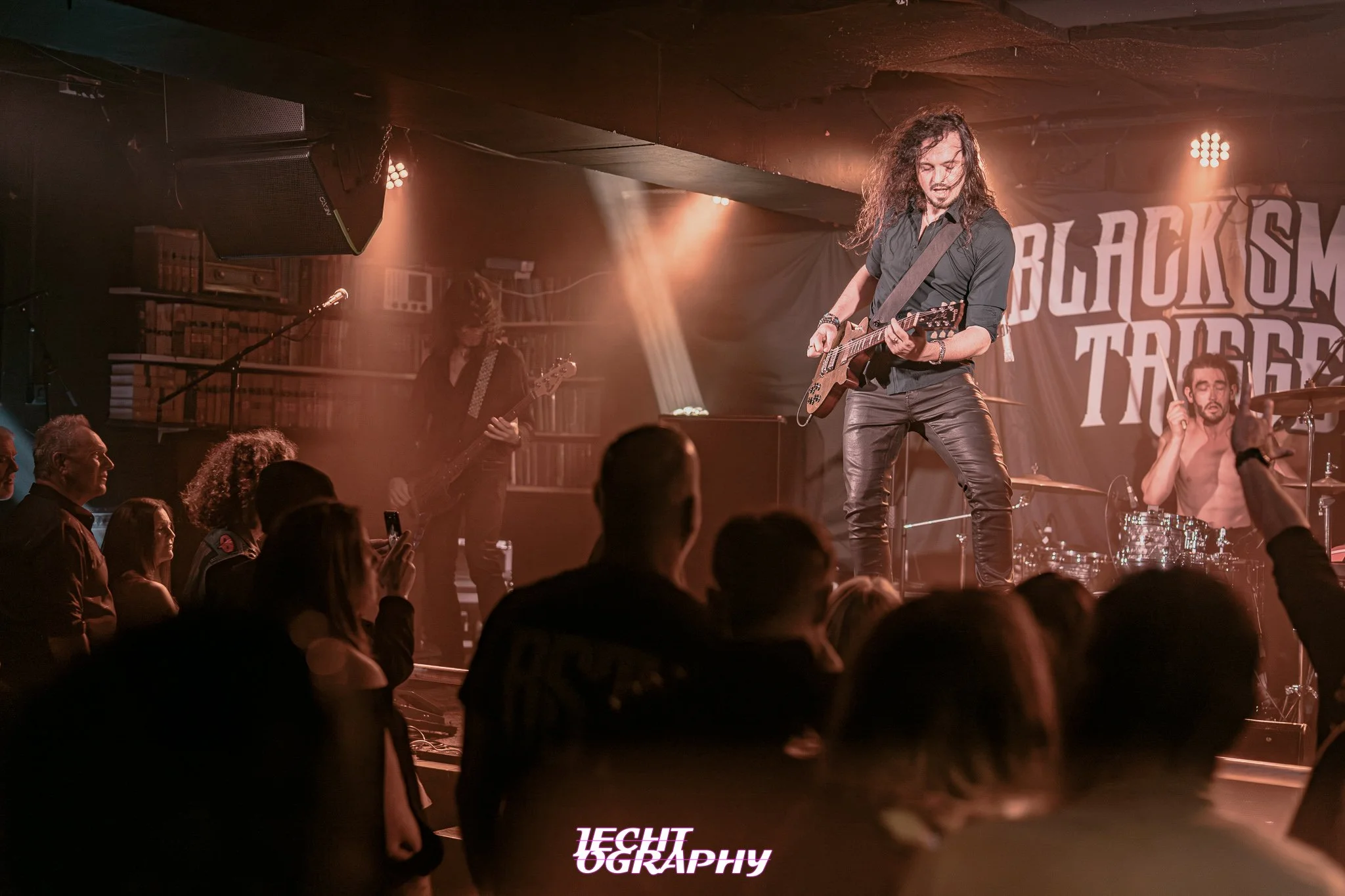 Black Smoke Trigger plays Meow - Black Smoke Trigger with Curlys Jewels ...