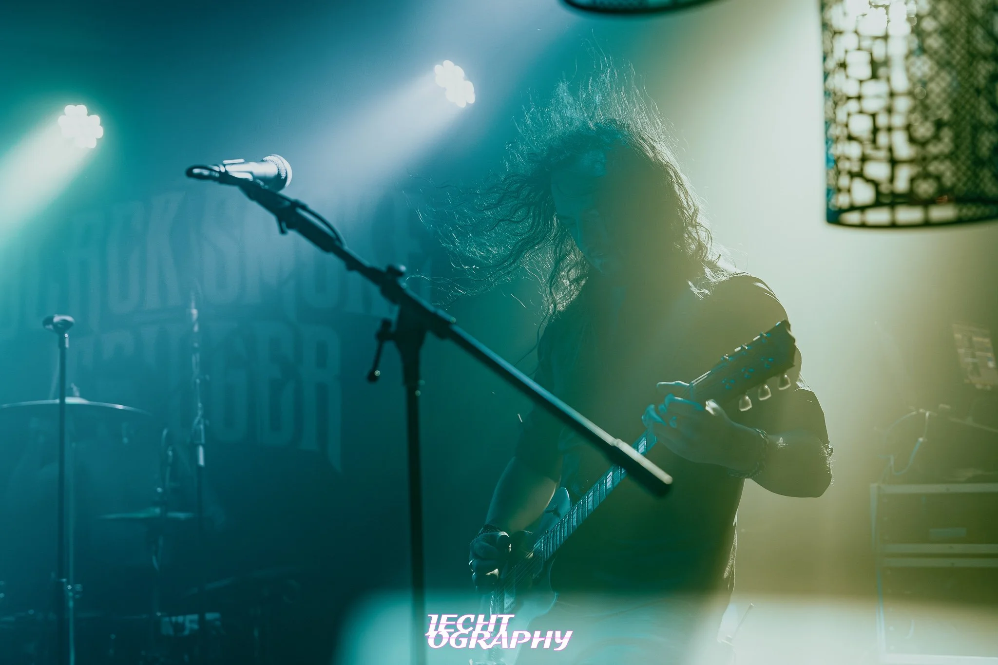 Black Smoke Trigger plays Meow - Black Smoke Trigger with Curlys Jewels ...