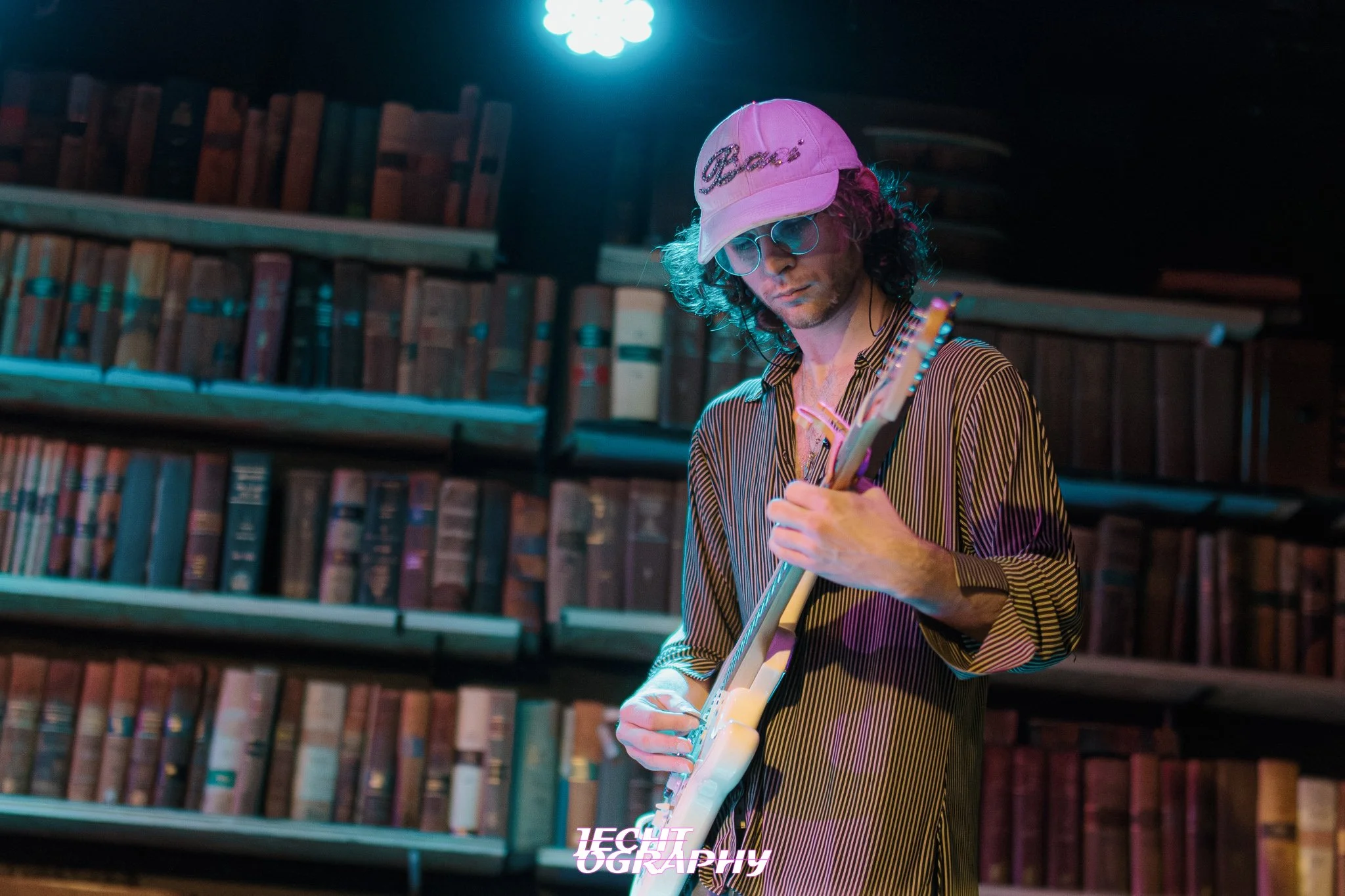 Mudgoose plays Meow - WALLFLOWER VOODOO BLOO MUDGOOSE — Jechtography