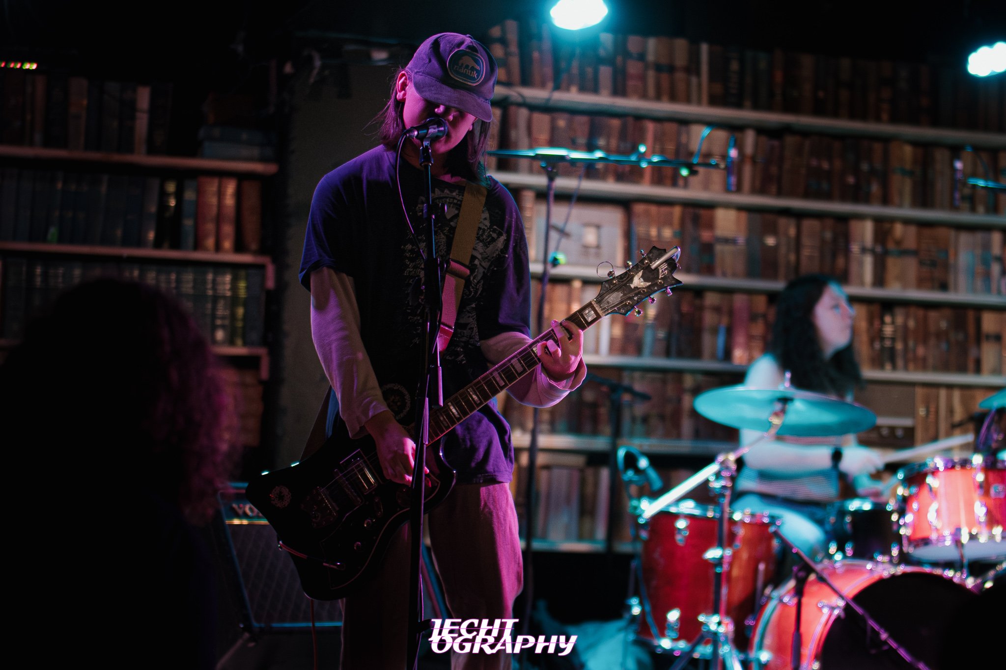 Mudgoose plays Meow - WALLFLOWER VOODOO BLOO MUDGOOSE — Jechtography