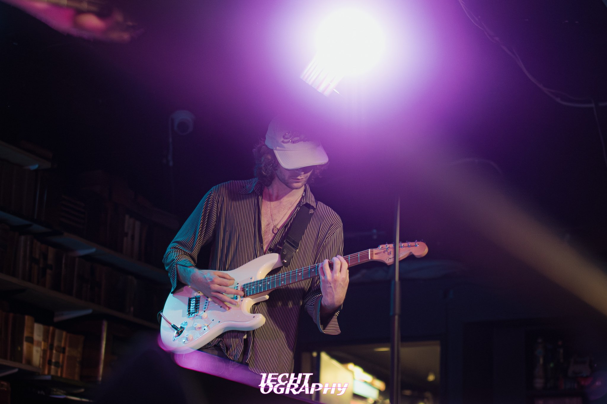 Mudgoose plays Meow - WALLFLOWER VOODOO BLOO MUDGOOSE — Jechtography