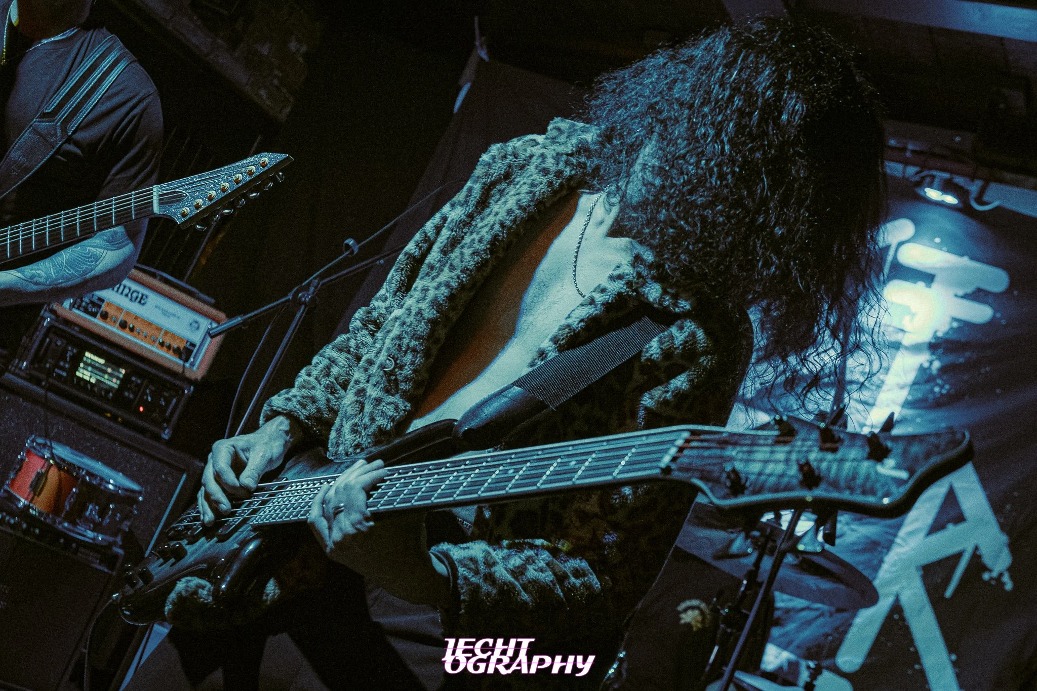 Haast Hunter plays Underworld Tavern - Powder Chutes + Haast Hunter ...