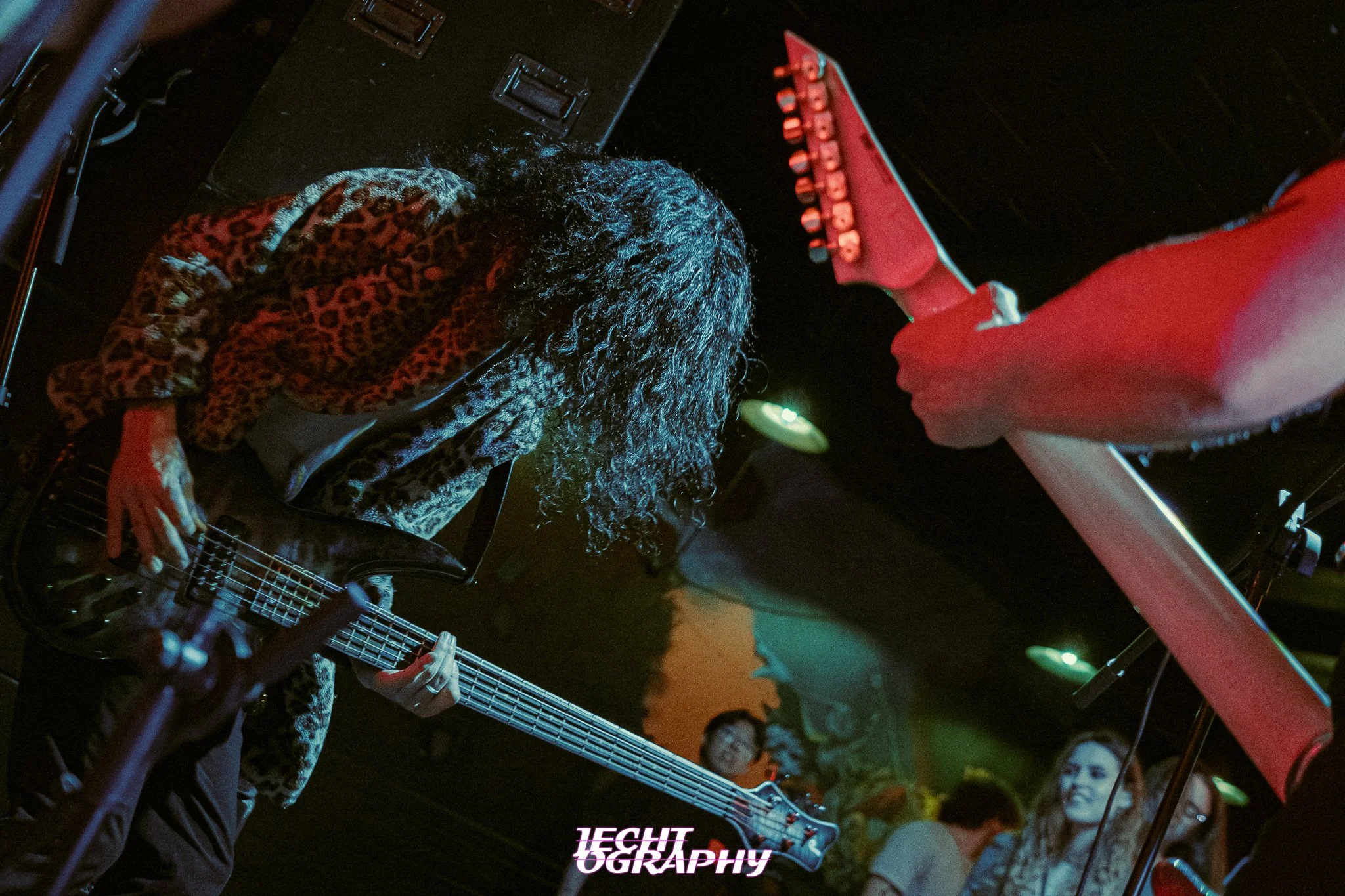 Haast Hunter plays Underworld Tavern - Powder Chutes + Haast Hunter ...