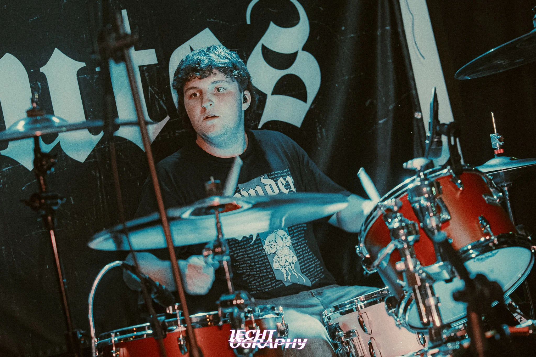 Powder Chutes plays Underworld Tavern - Powder Chutes + Haast Hunter ...