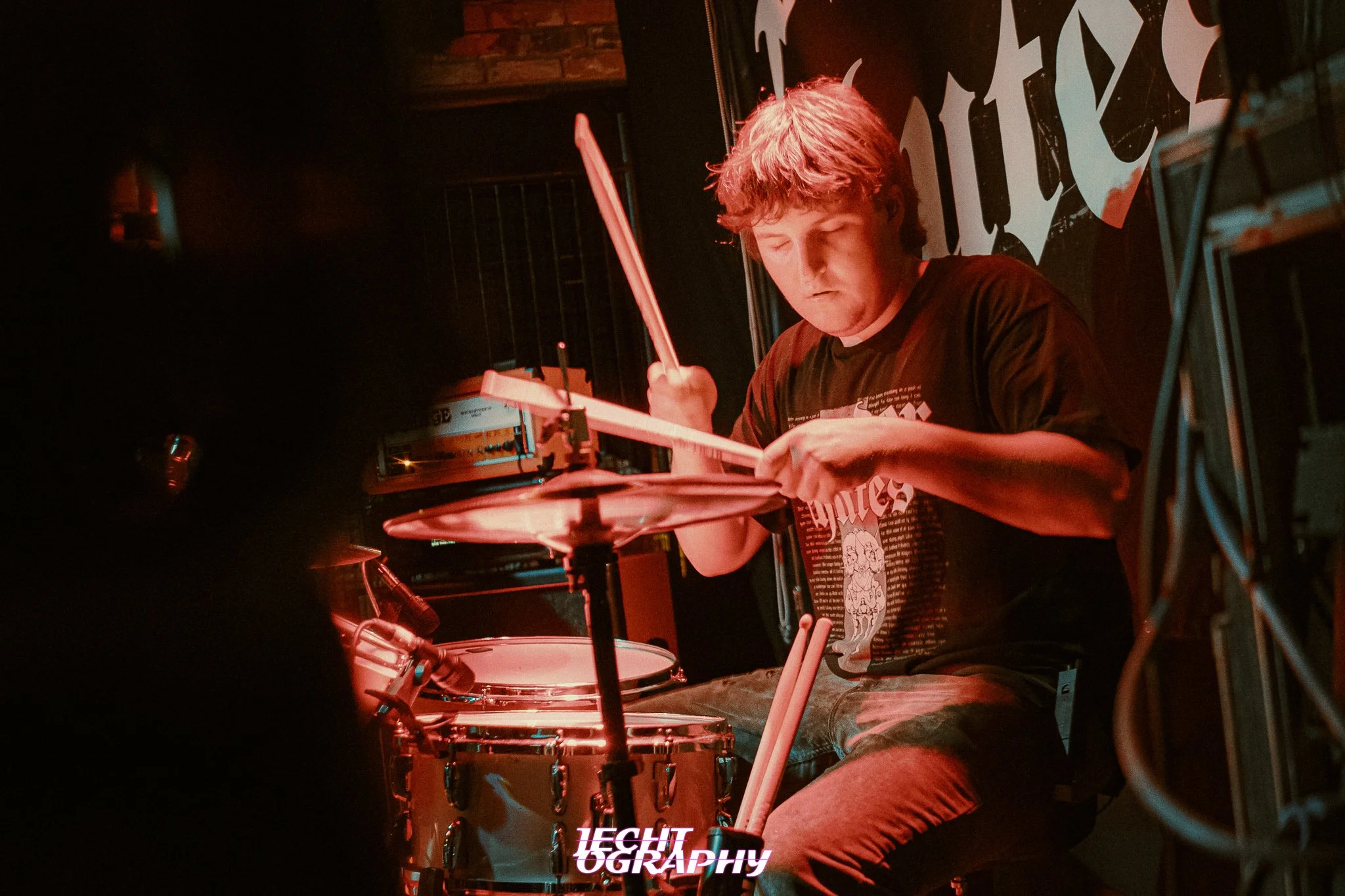 Powder Chutes plays Underworld Tavern - Powder Chutes + Haast Hunter ...