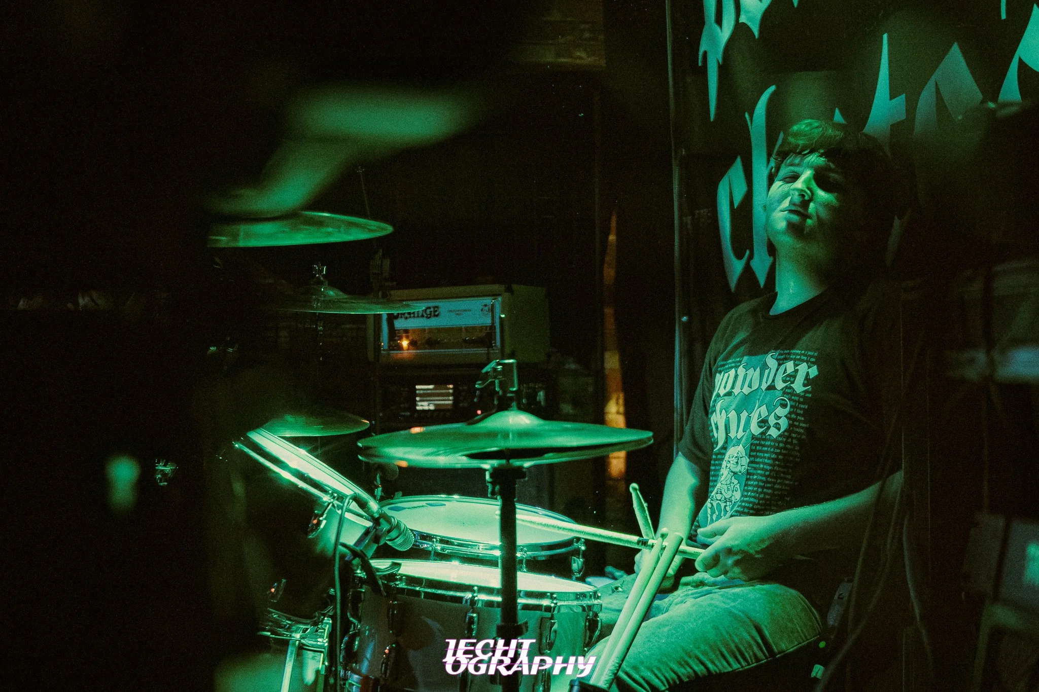 Powder Chutes plays Underworld Tavern - Powder Chutes + Haast Hunter ...