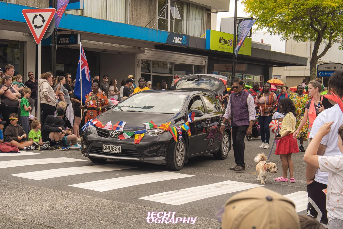 Lower Hutt Santa Parade - 2024 — Jechtography