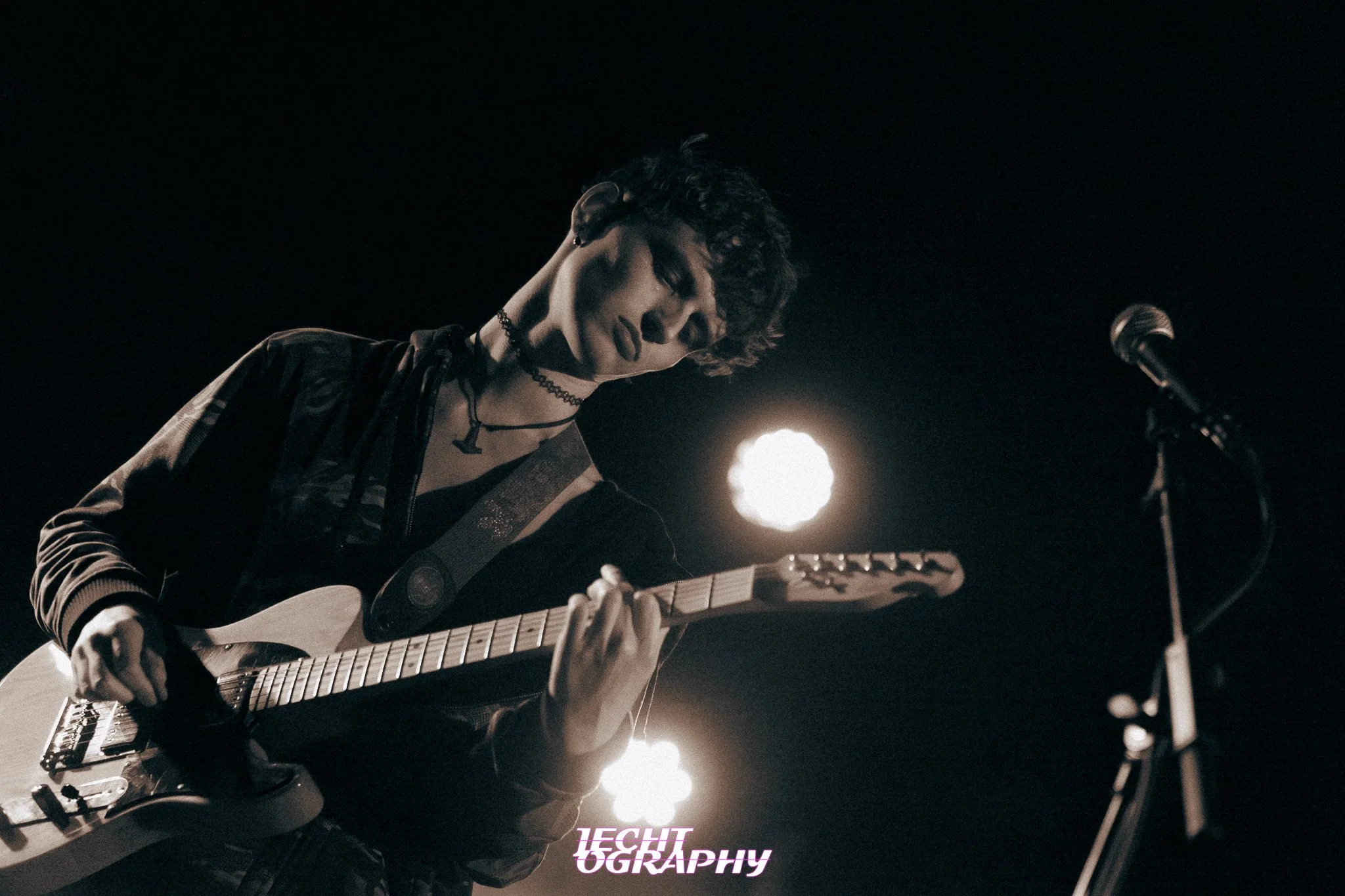 Hazel Elder plays Valhalla - Pincushion Album Release Show — Jechtography