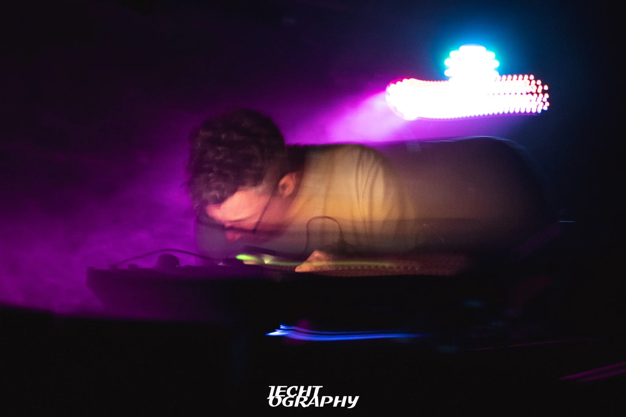 Blue Sun Plays Valhalla Noise Drone Repeat LIV Jechtography blue-sun-plays-valhalla-noise-drone-repeat-liv-jechtography
