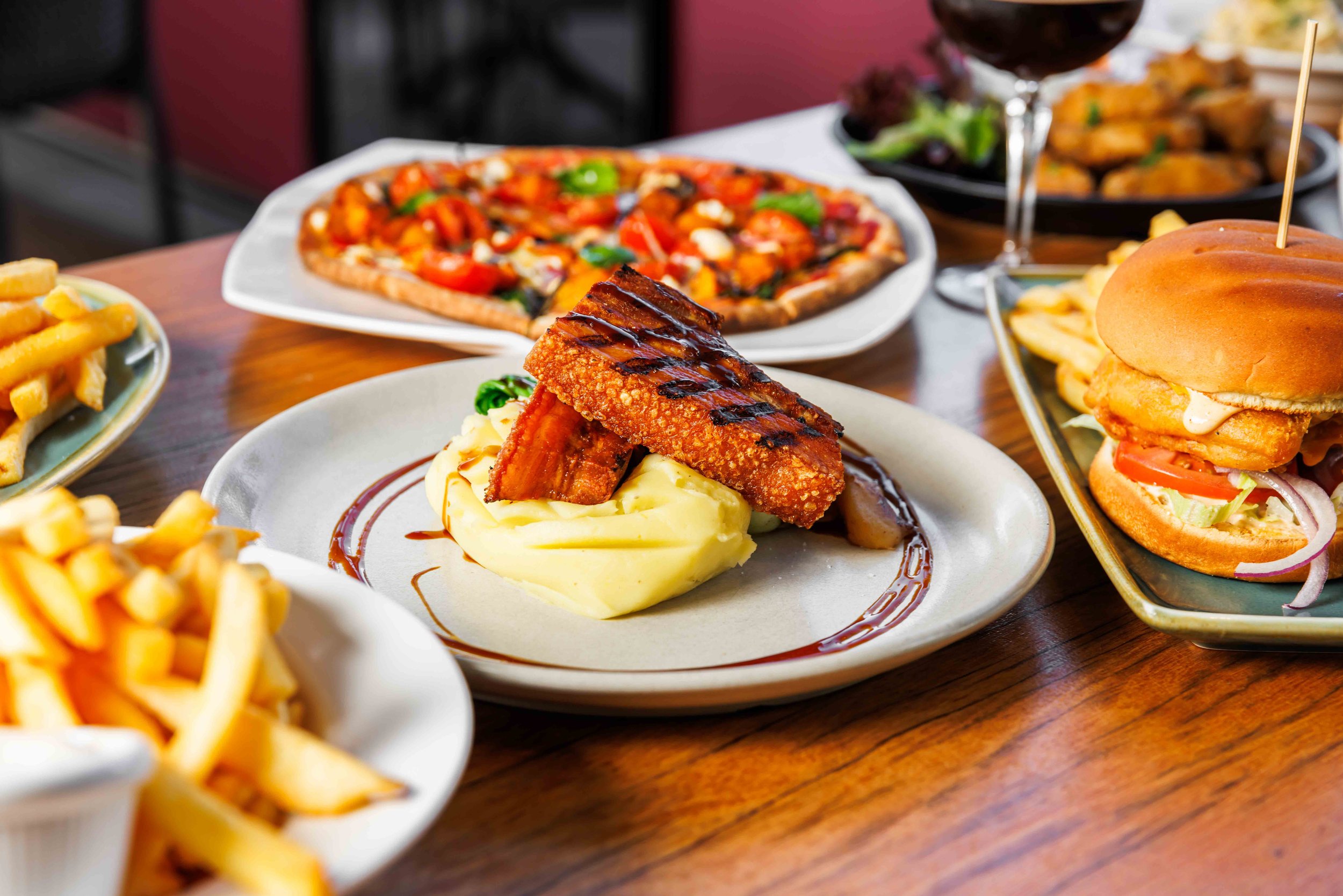 Orion Hotel - Springfield Restaurant, Bar, Functions & Gaming