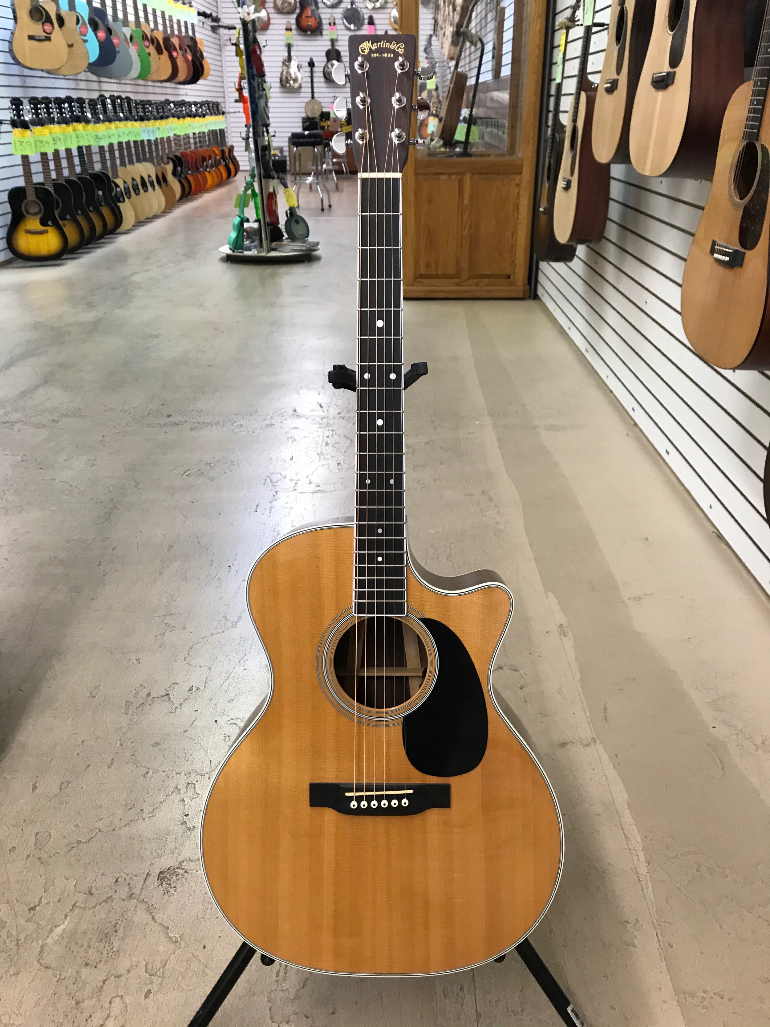 Martin Acoustic Guitars — Bizarre Guitar