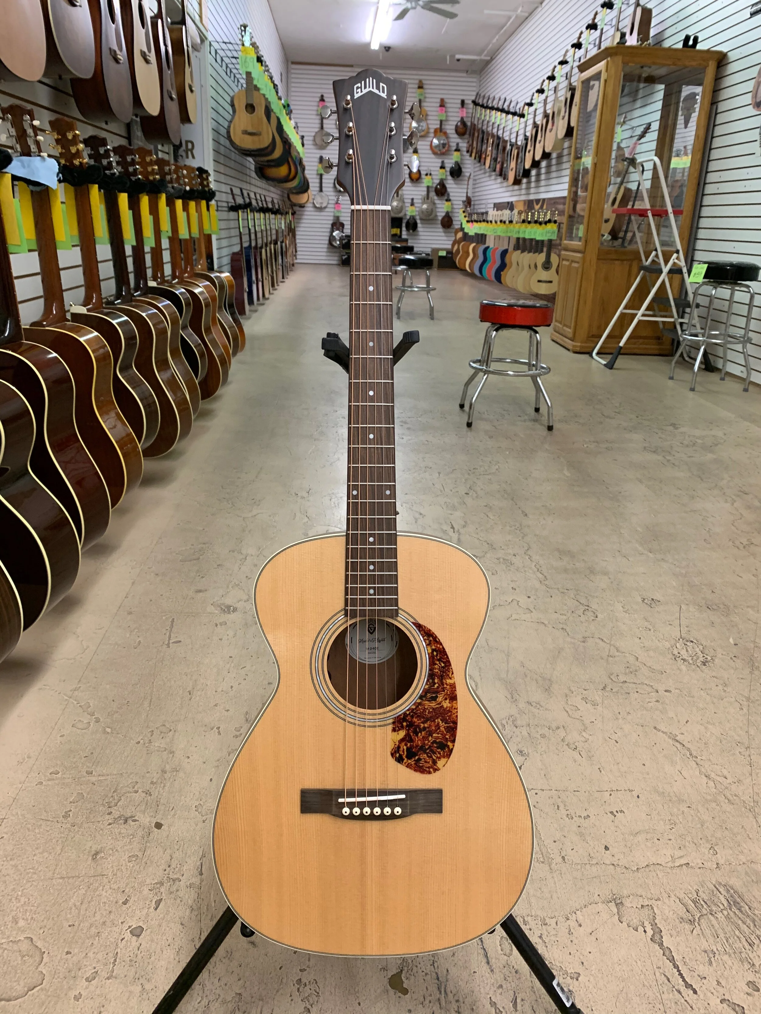 Guild Acoustic Guitars — Bizarre Guitar