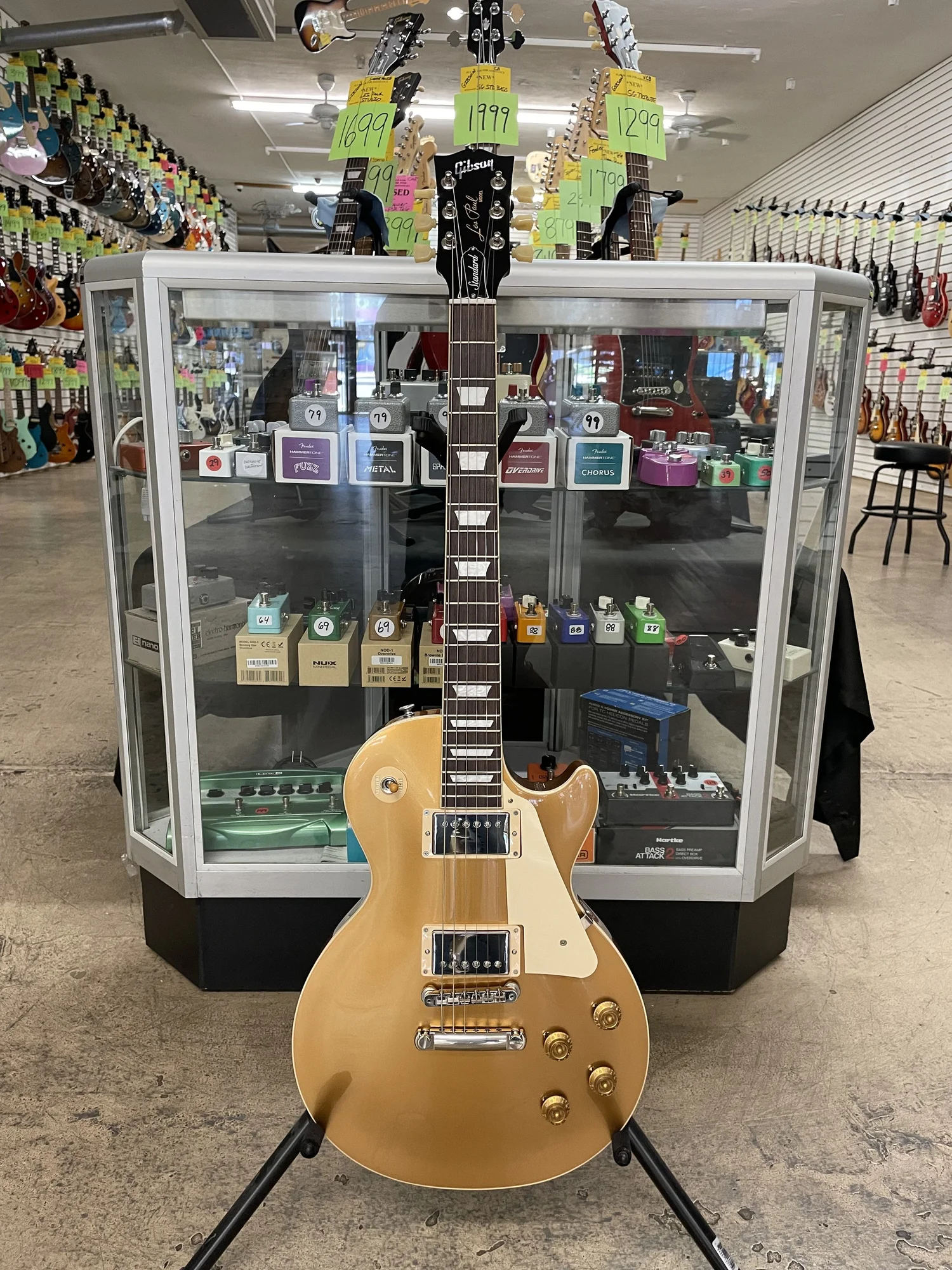 Gibson Electric Guitars — Bizarre Guitar