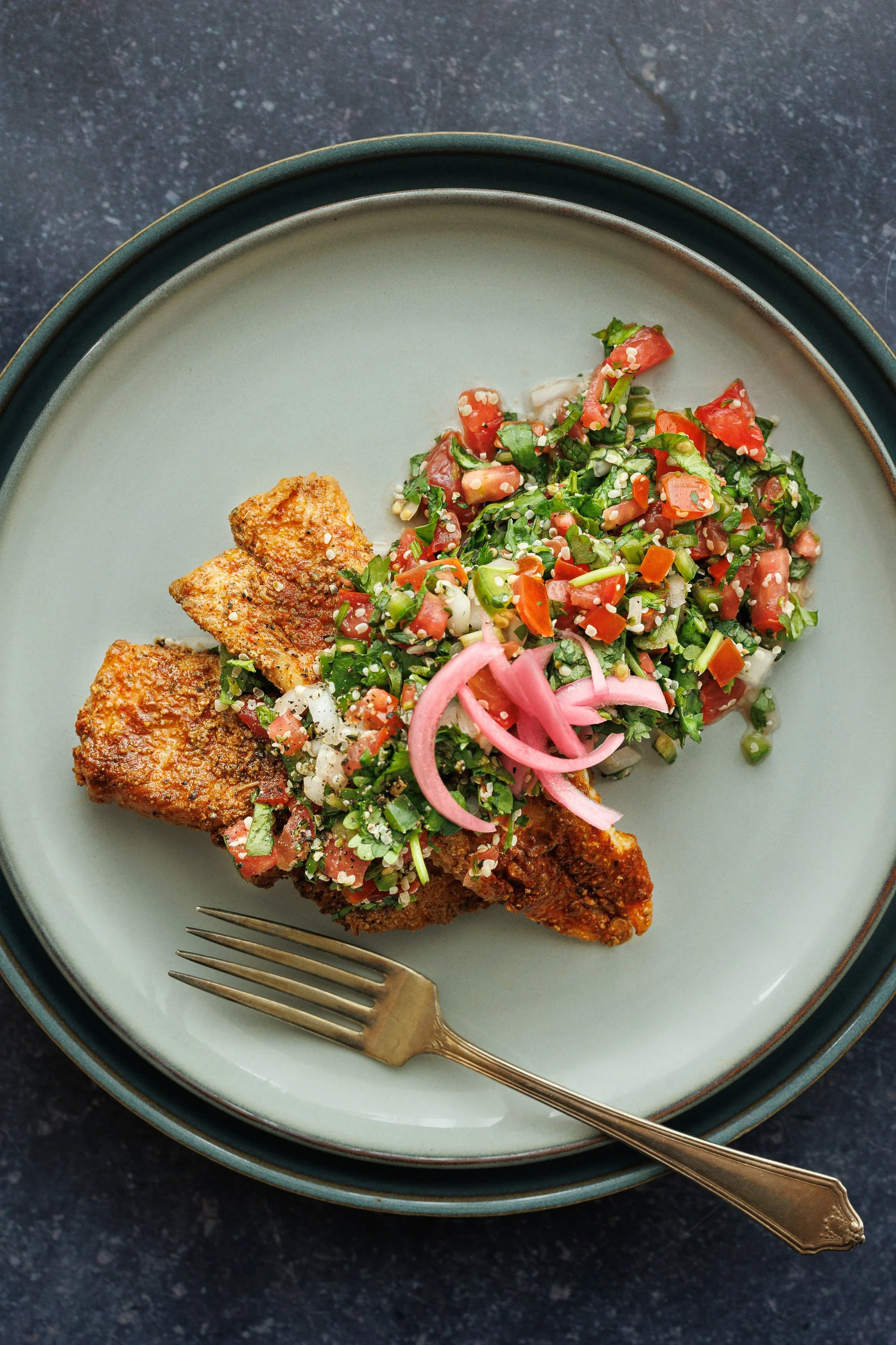 Poisson blanc à la mexicaine & salsa — Vert Couleur Persil