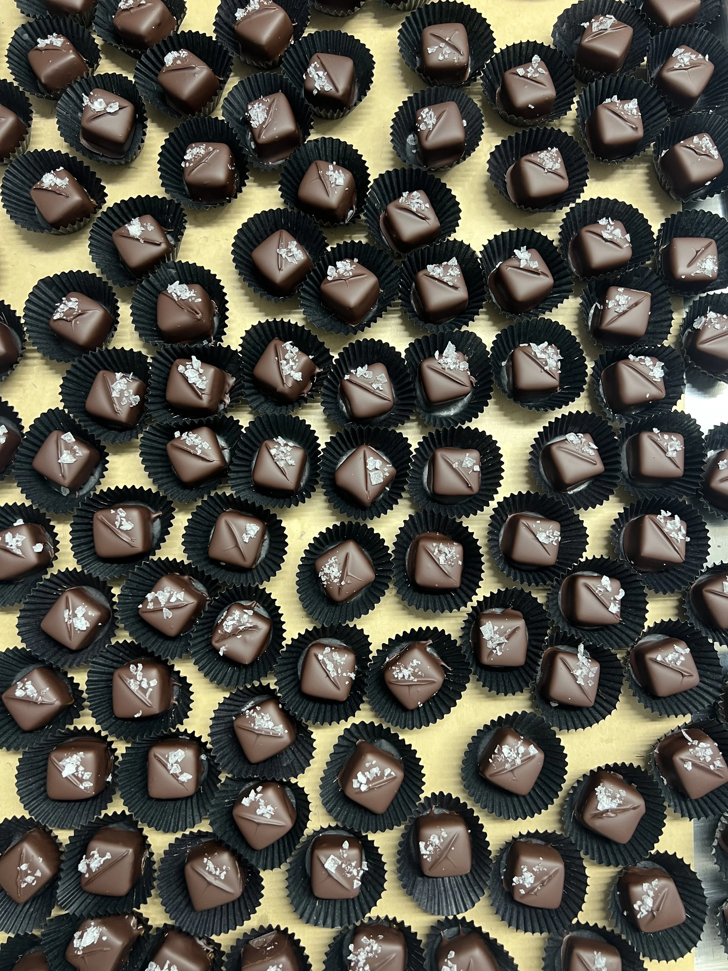 Marigold Sweets | Discover Quality Edibles Today — VANESSA LAVORATO