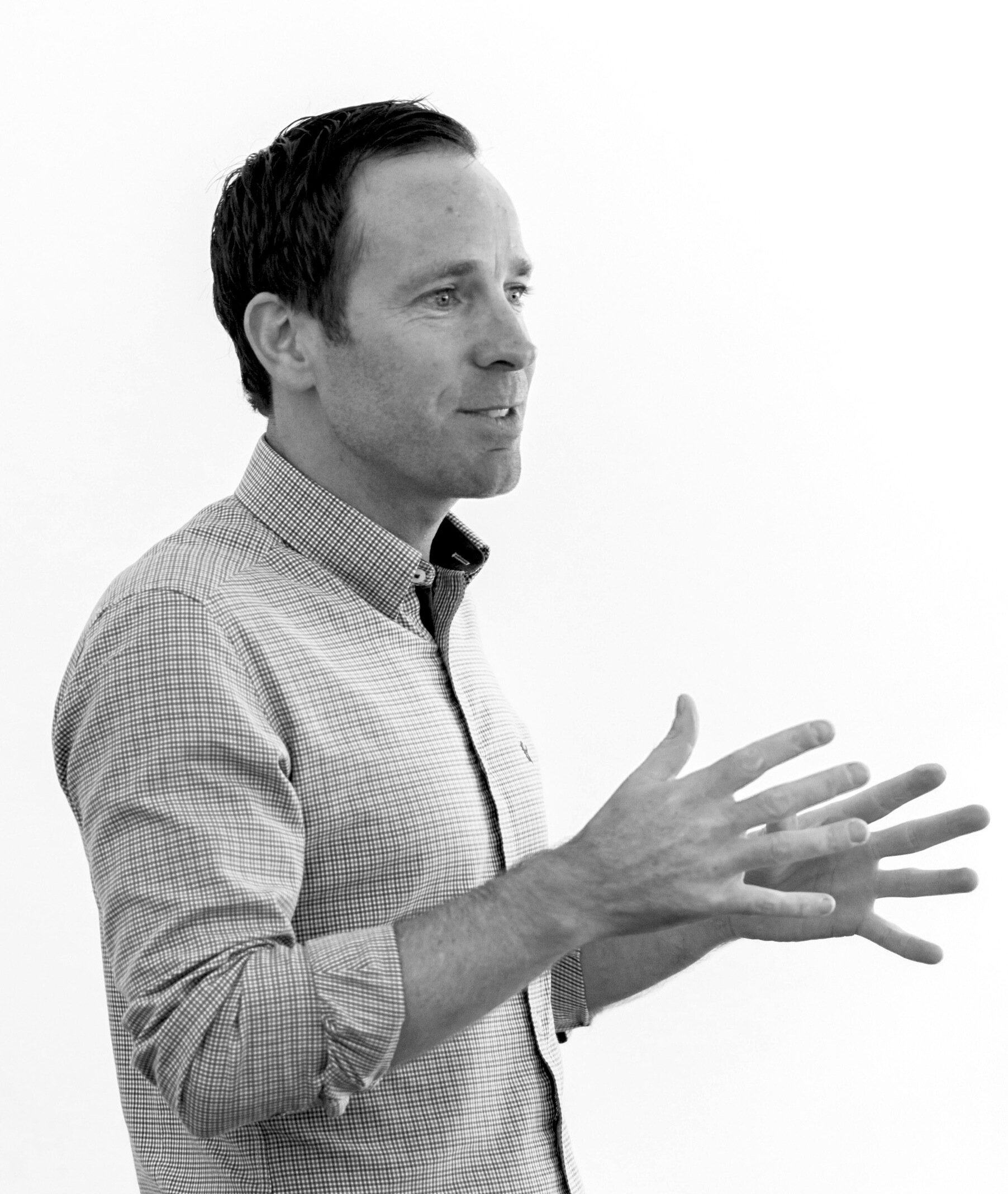 About Sam - NZ Winemaker | Sam Harrop Wine