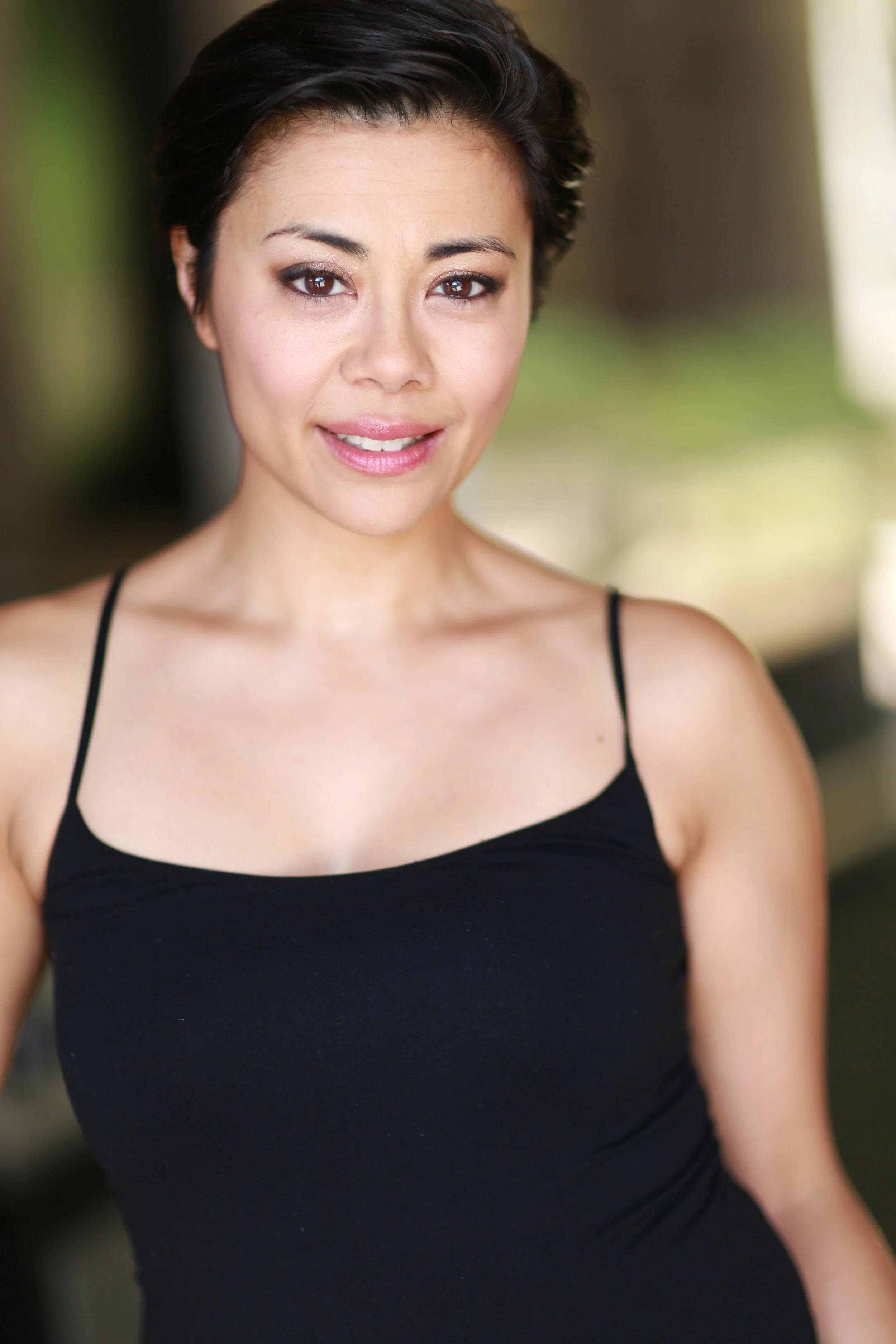 klutz. Ca(s)t — girl gang production(s)