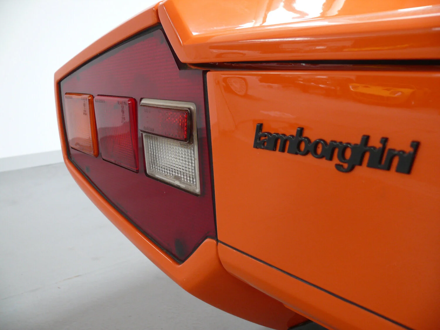 Lamborghini Countach LP400 Periscopica — Graham Turner (Motor Cars) Ltd.