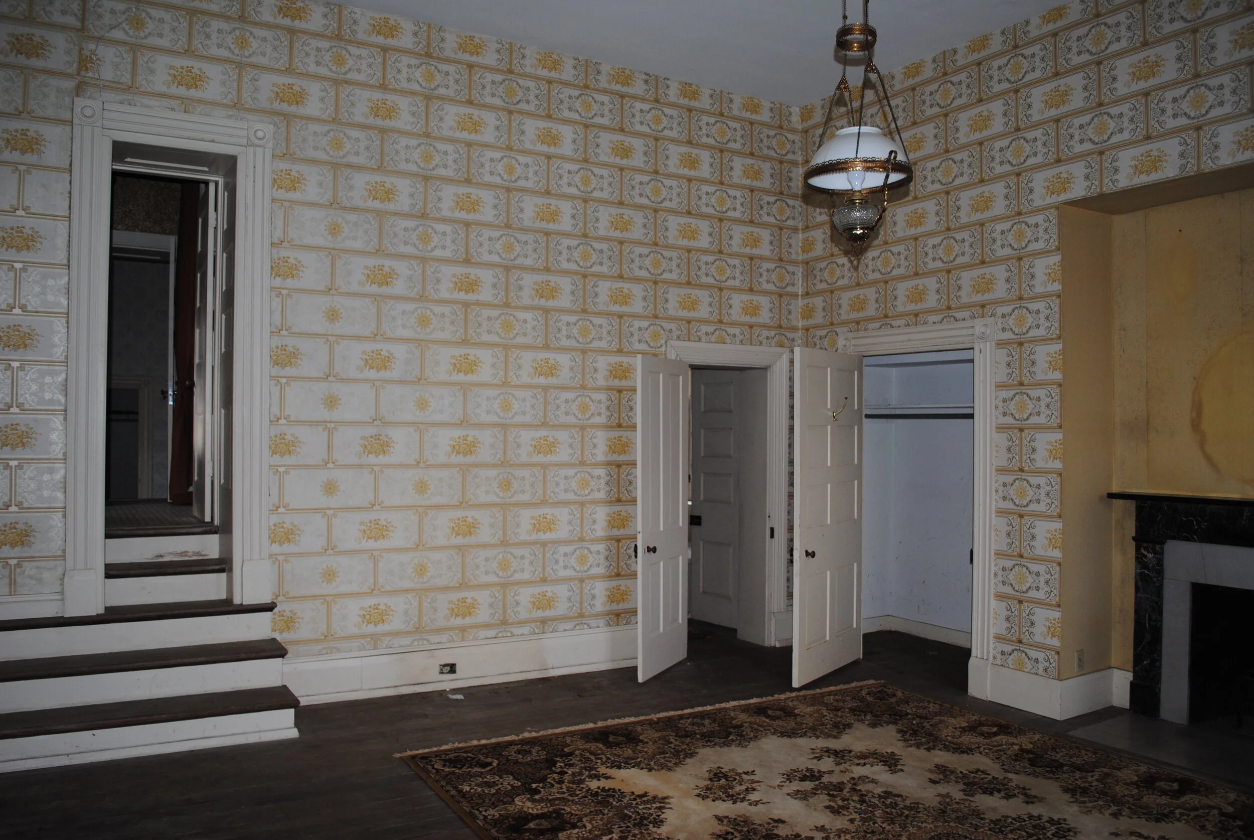 HISTORY — Ravenswood Mansion