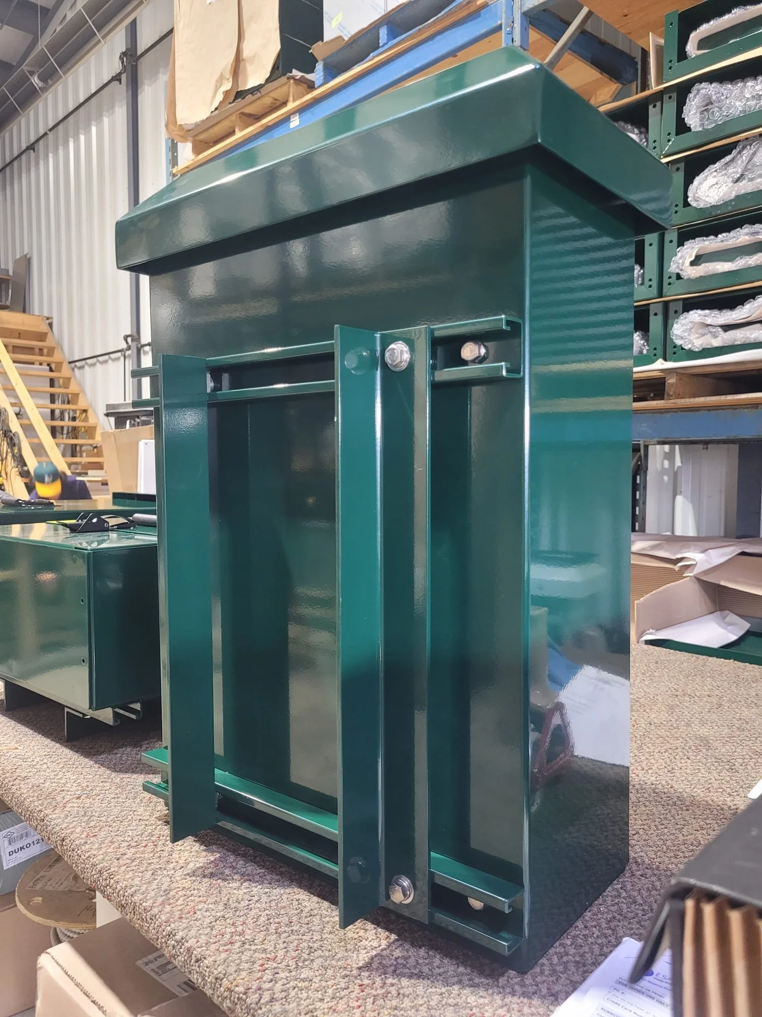 SLS Pole Mount Enclosure — Pedestal Solutions Inc