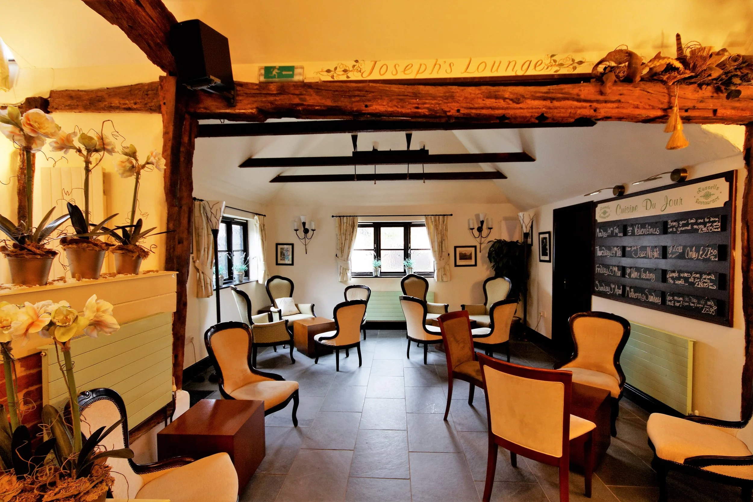 GALLERY — RUSSELLS RESTAURANT