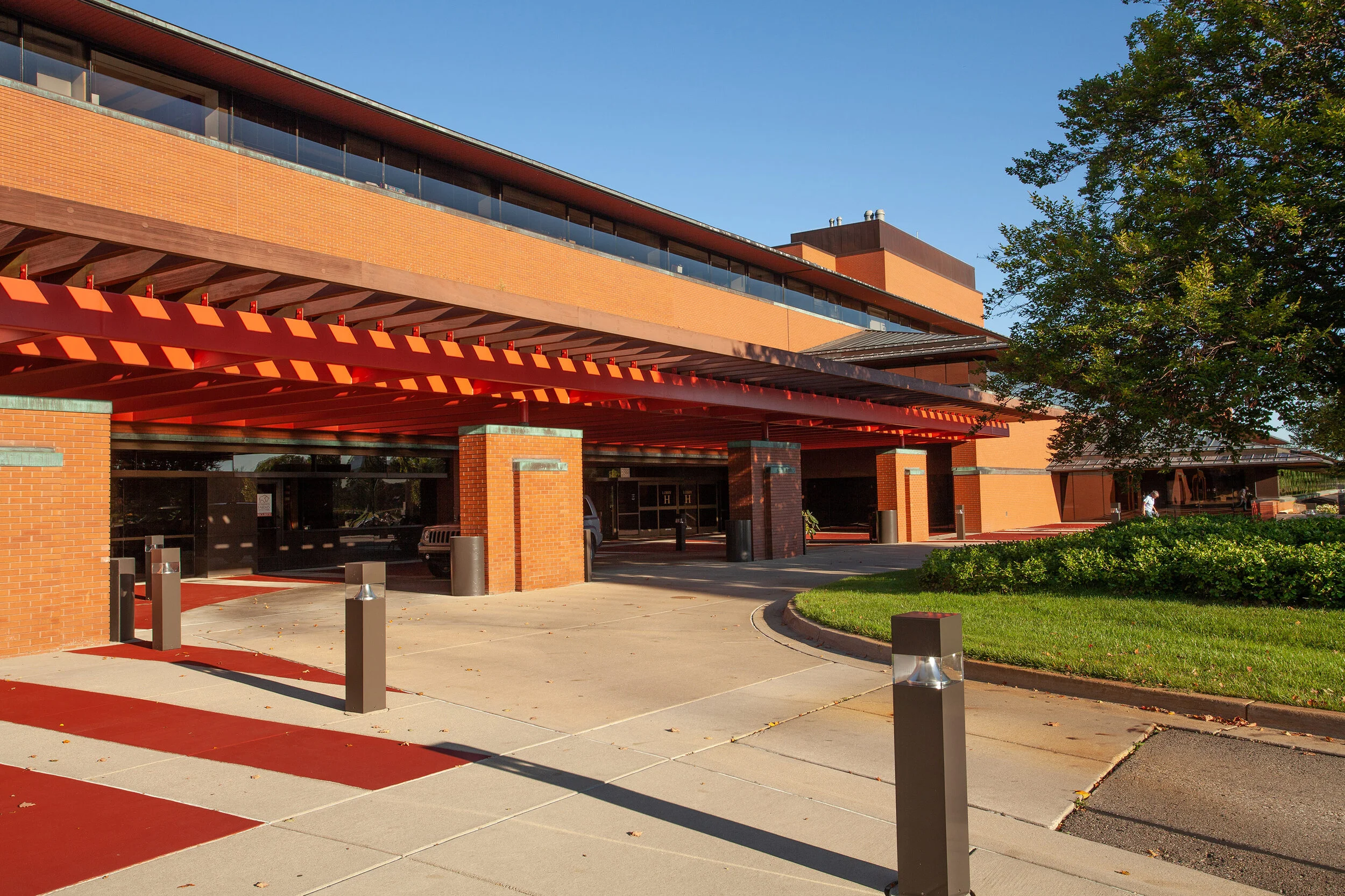 Tenant Reviews — Domino's Farms Office Park