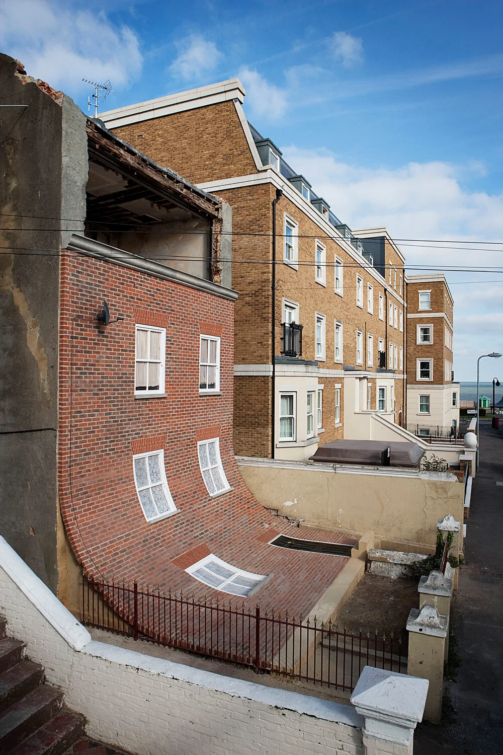 From the knees of my nose to the belly of my toes — ALEX CHINNECK