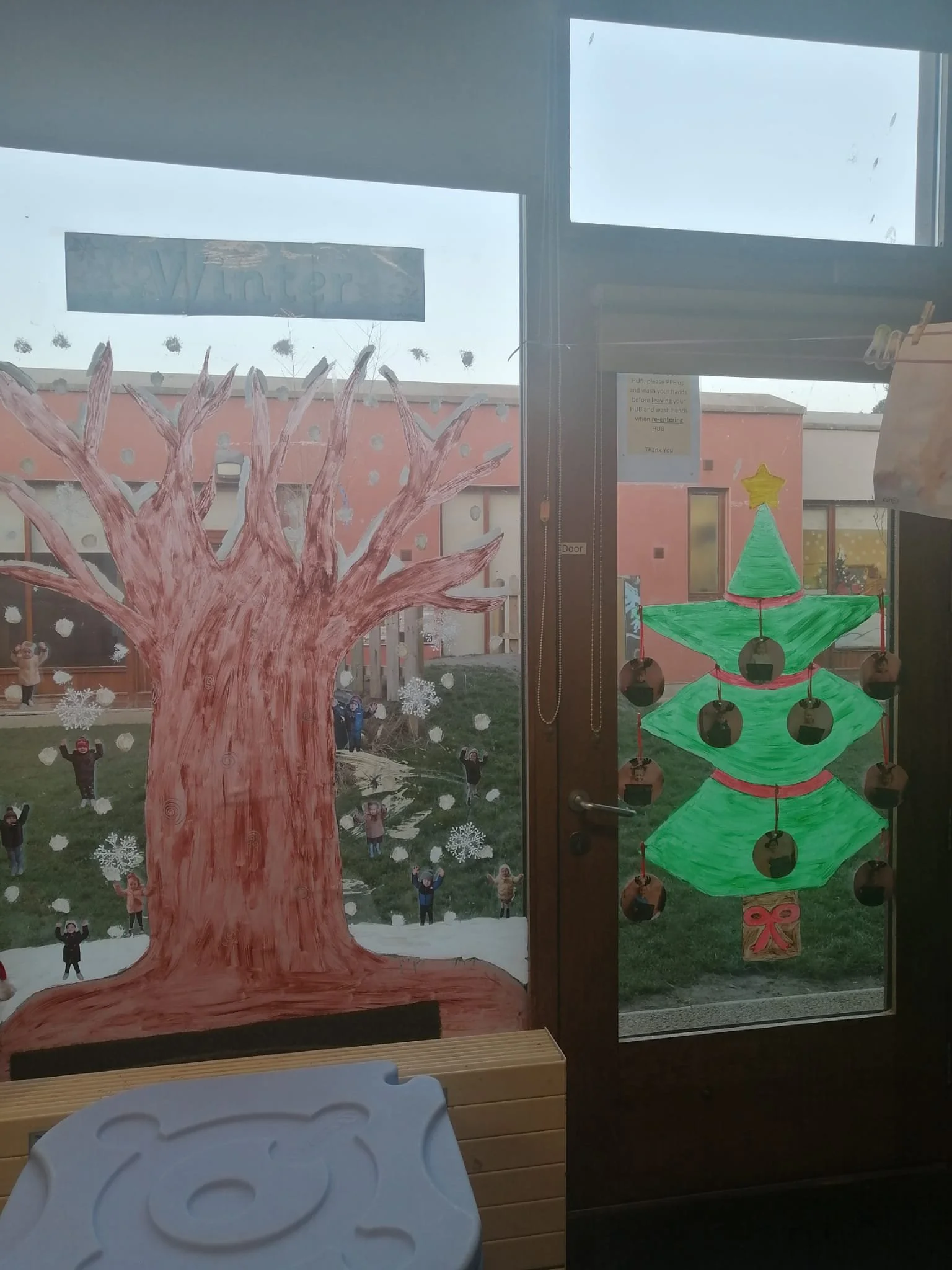 Dec 21 Early Years Windows — St. Ultans School