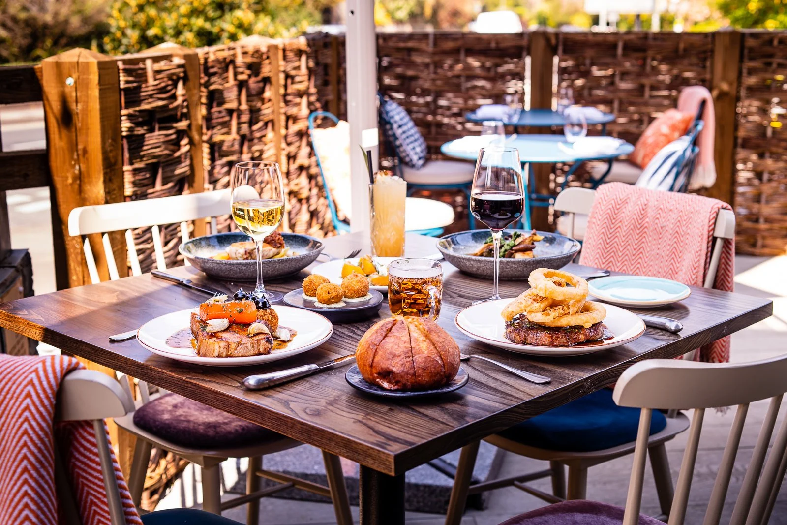 Gallery - The Waverley Inn Restaurant & Bar in Weybridge, Surrey