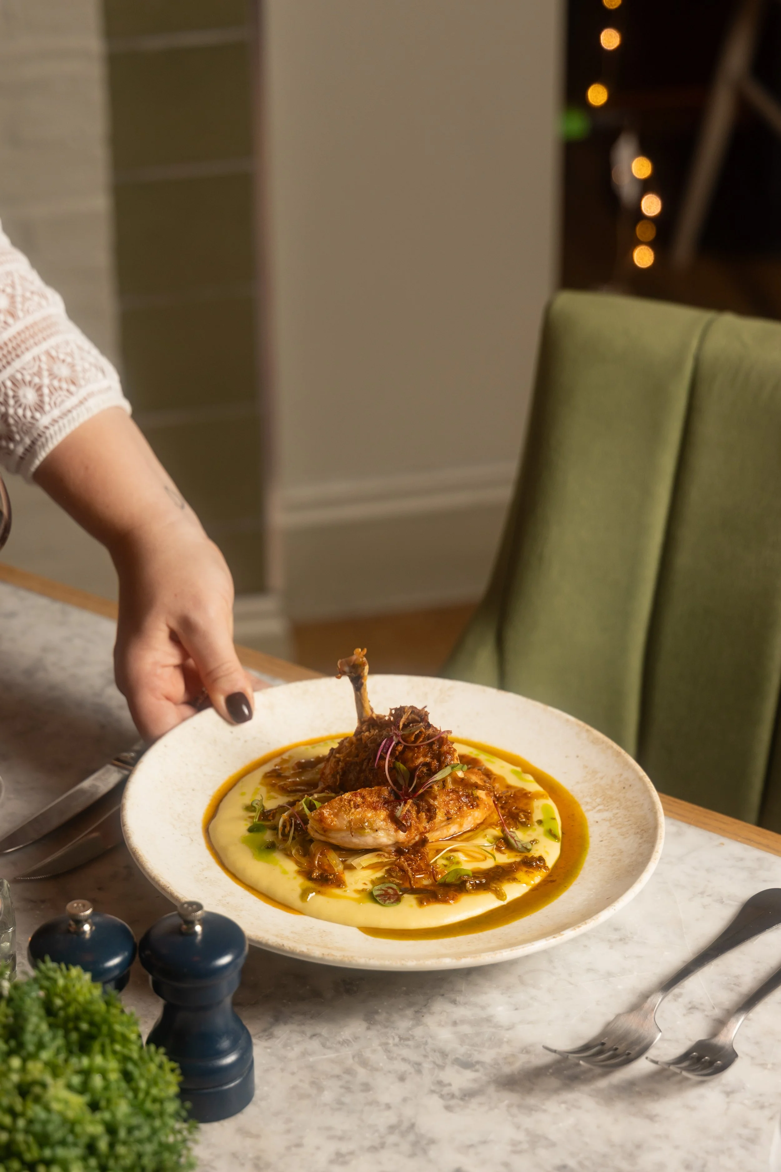 Gallery - The Waverley Inn Restaurant & Bar in Weybridge, Surrey