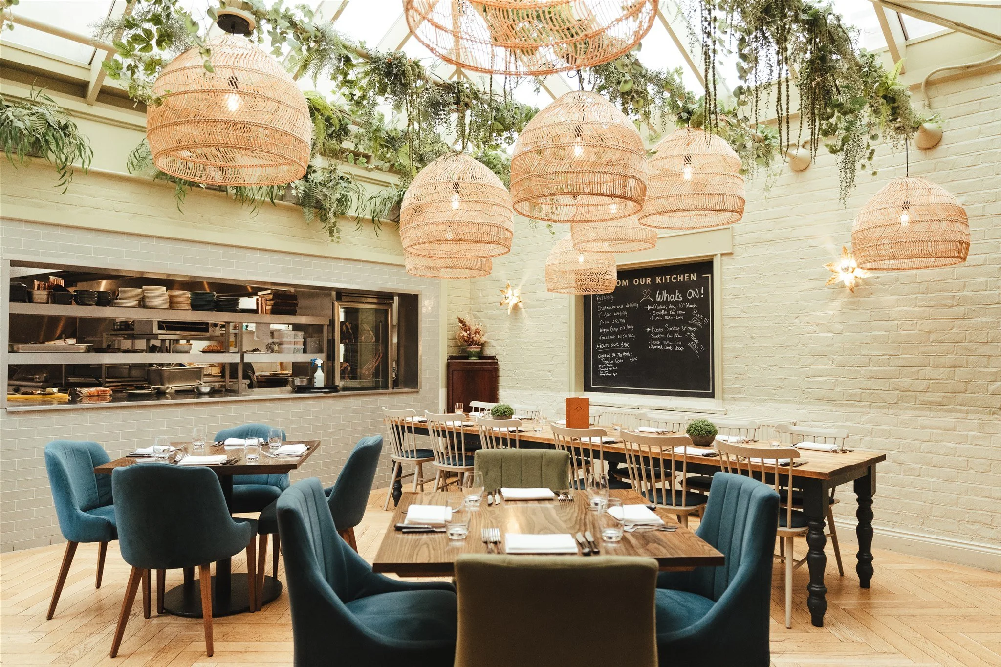 Gallery - The Waverley Inn Restaurant & Bar in Weybridge, Surrey