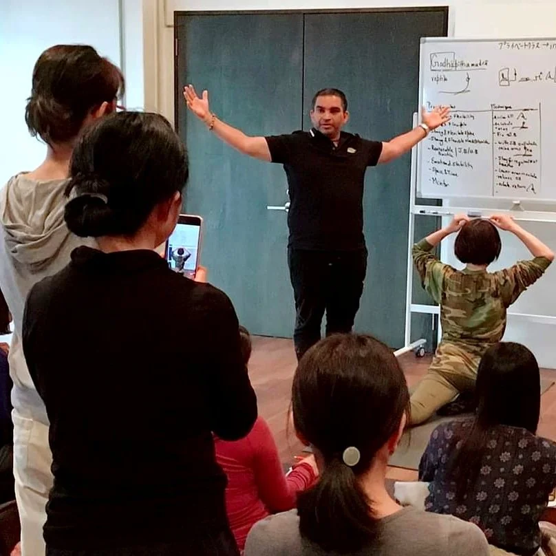 Online Yoga & Meditation Classes Singapore | Viniyoga