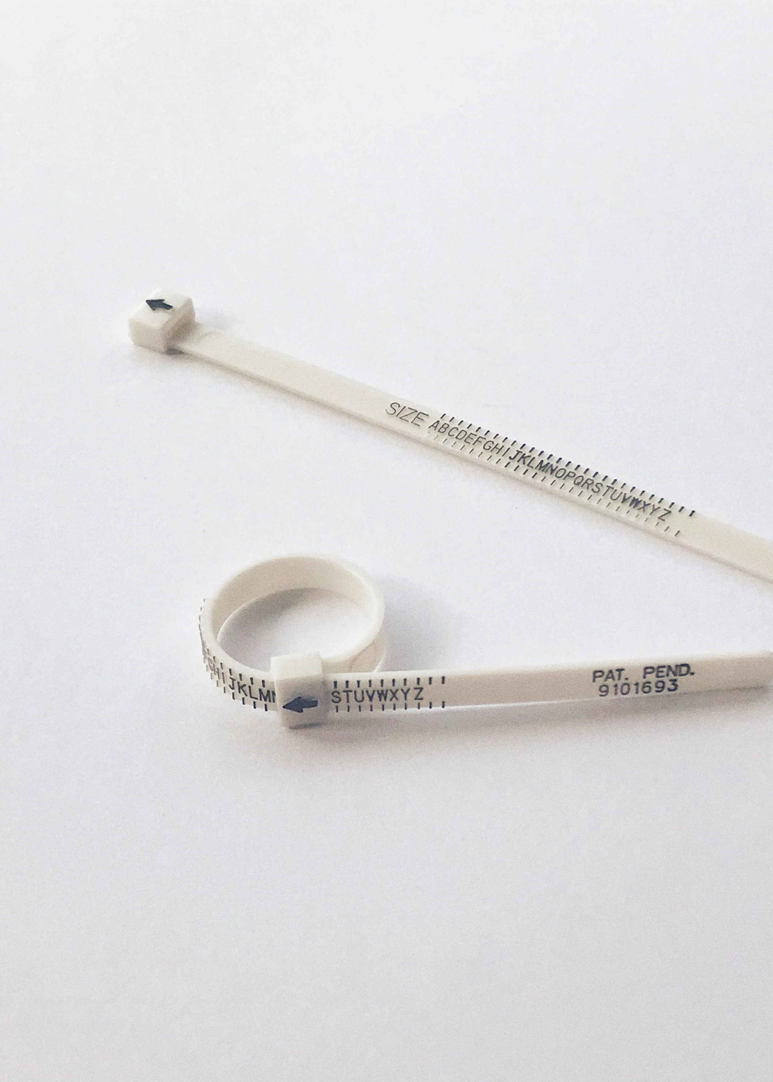 OVAL SIGNET RING — Pigment studio