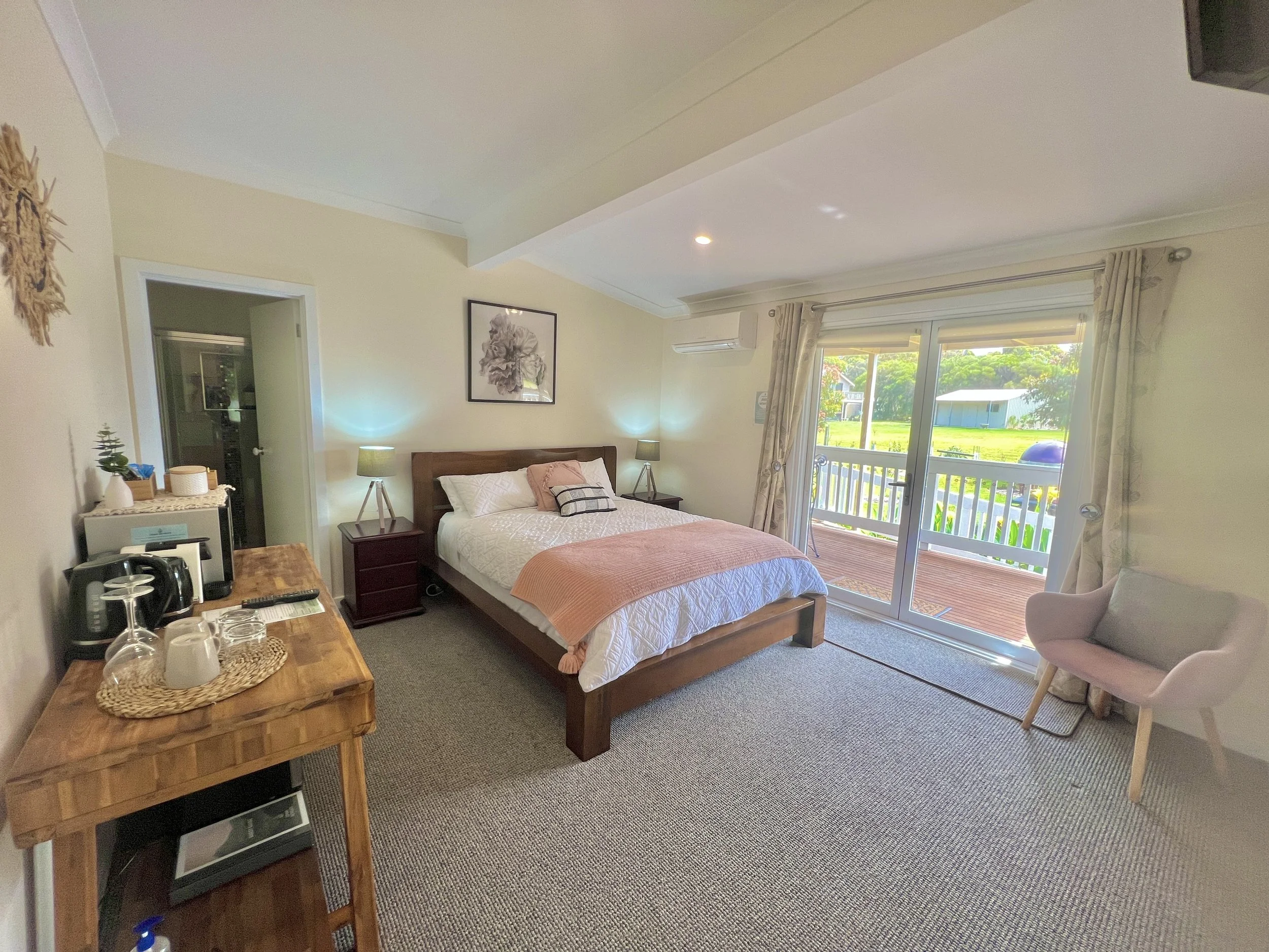 Otway Getaways Apollo Bay Holiday Accommodation - Pet Friendly ...