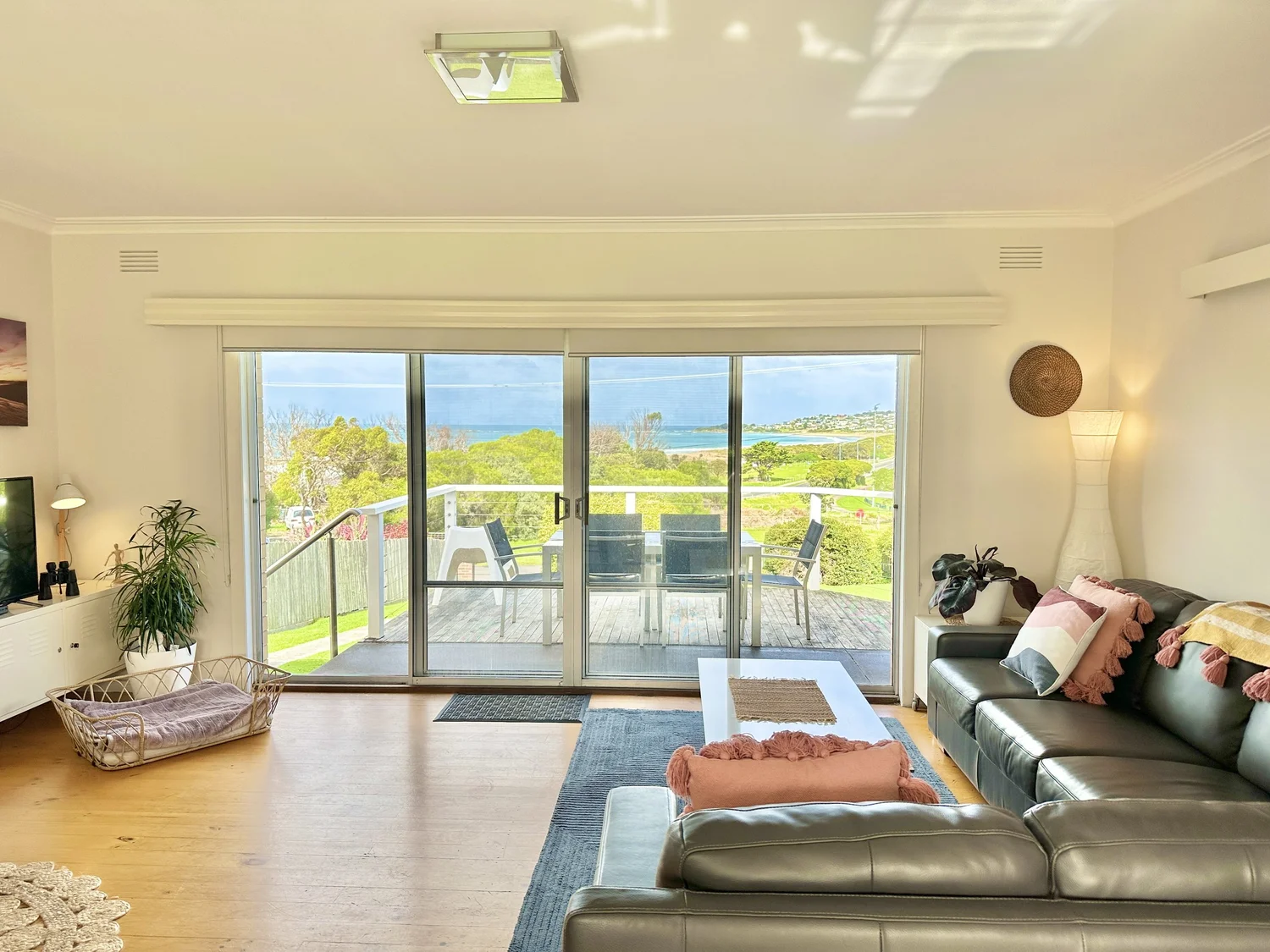 Otway Getaways Apollo Bay Holiday Accommodation - Pet Friendly ...
