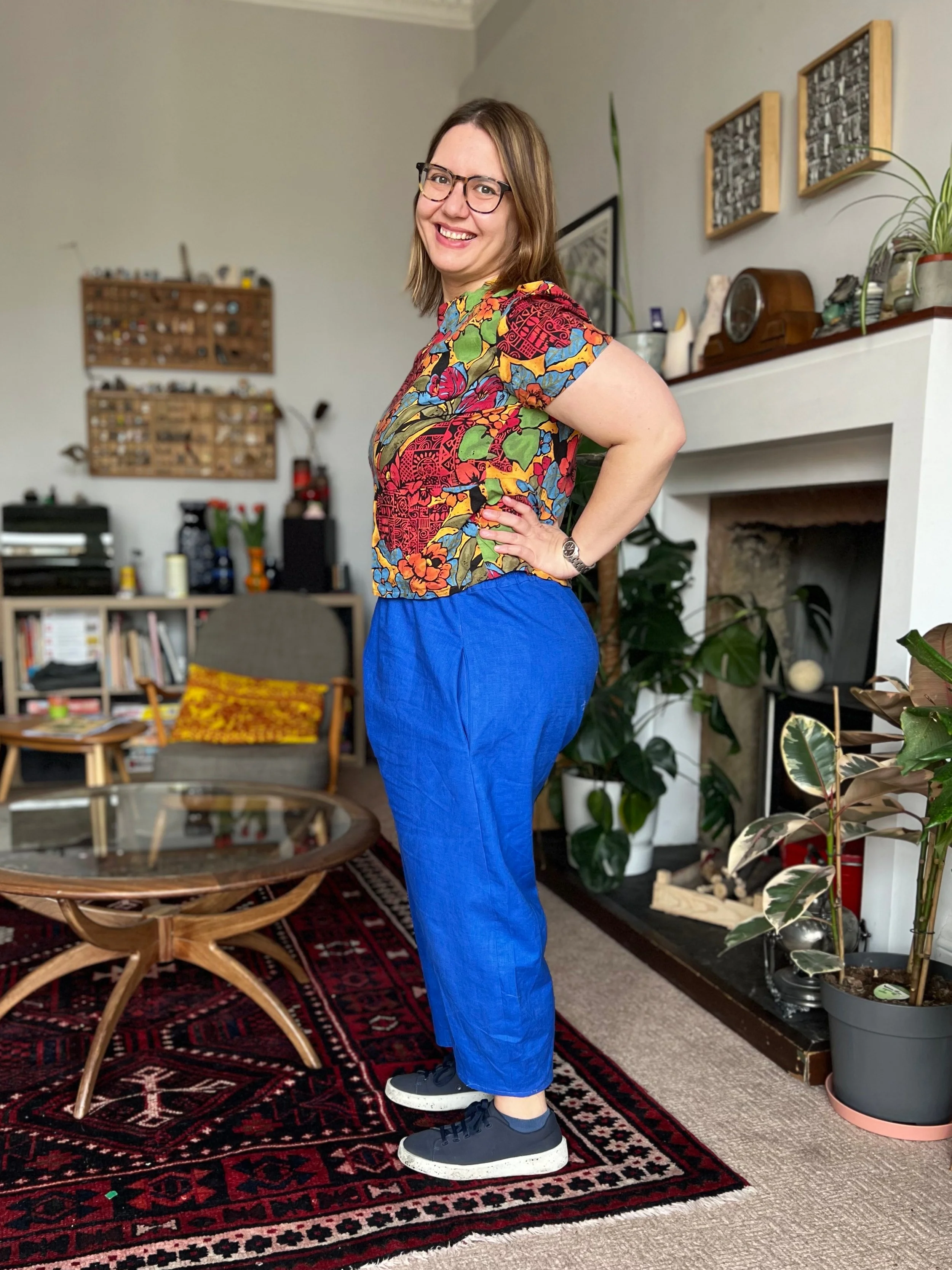 Electric Blue Style Arc Bob Pants — apple franca