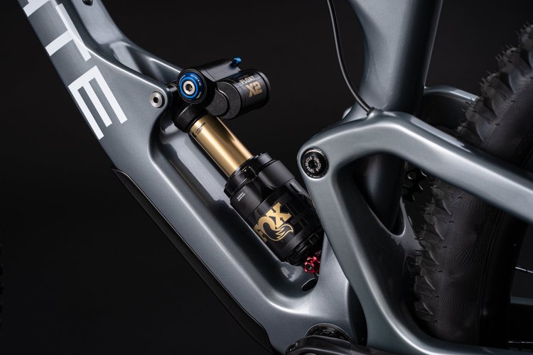 Highlander II Carbon Trail Bike | Deviate Cycles — Deviate Cycles ...