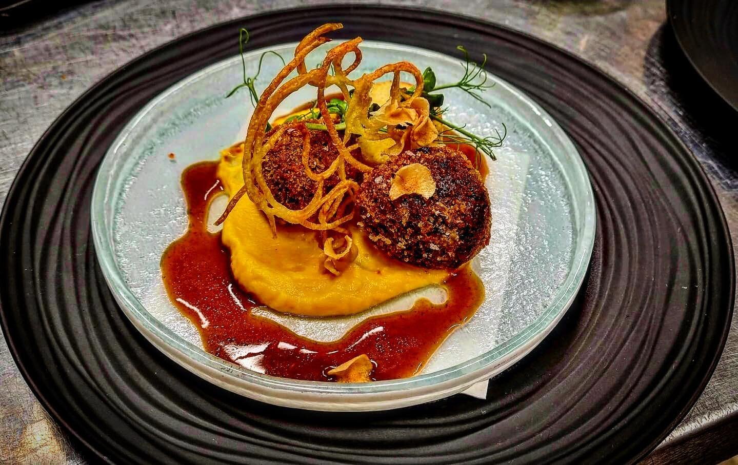 Gallery — The Prancing Stag